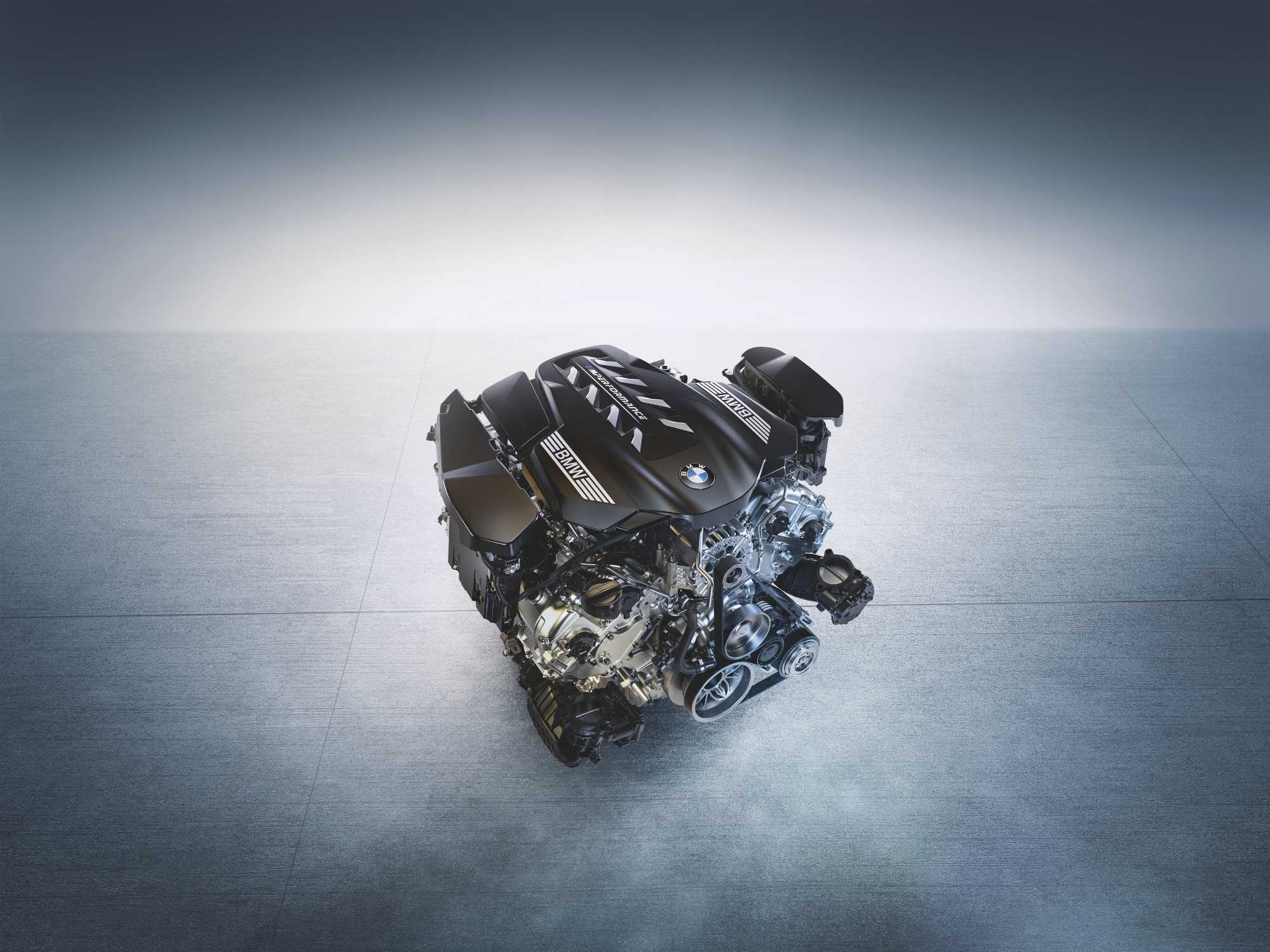The all-new BMW M8 Gran Coupé - Engine (07/2020)