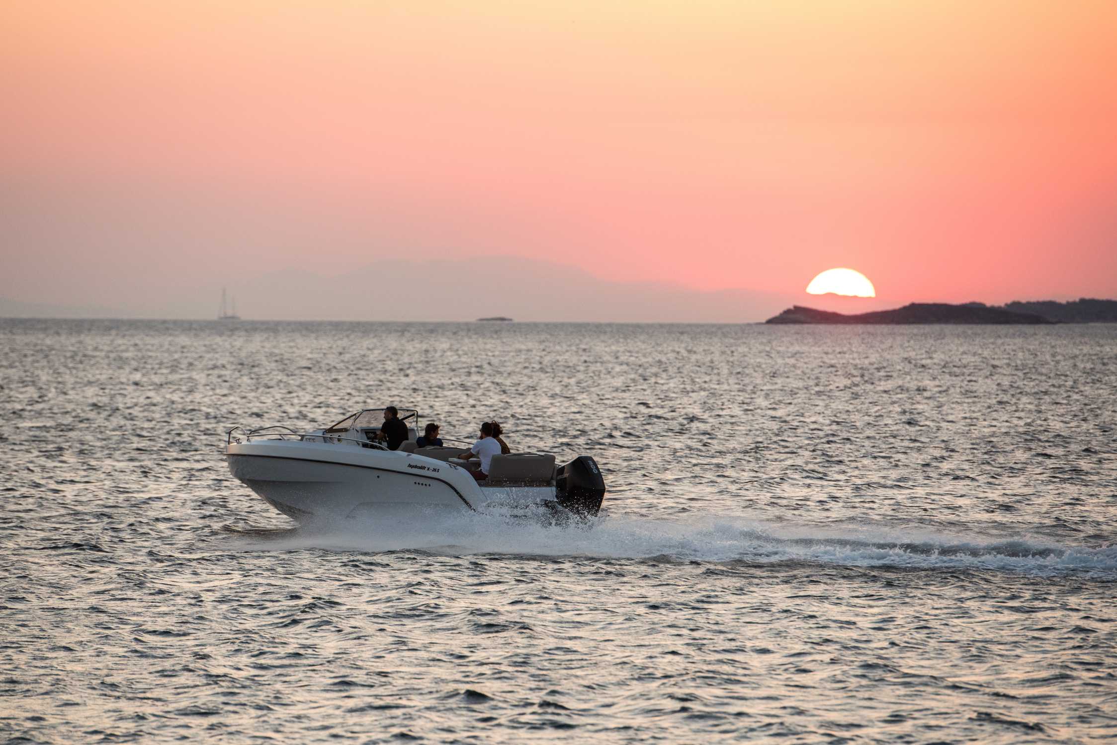 BMW Group Hellas cooperation with Nordic Marina (BMW X3 xDrive30e & Hydrolift X-26 S) (10/2020)