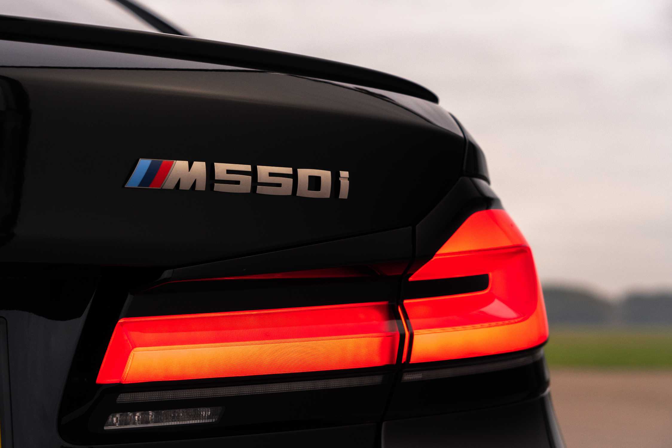 BMW M550i