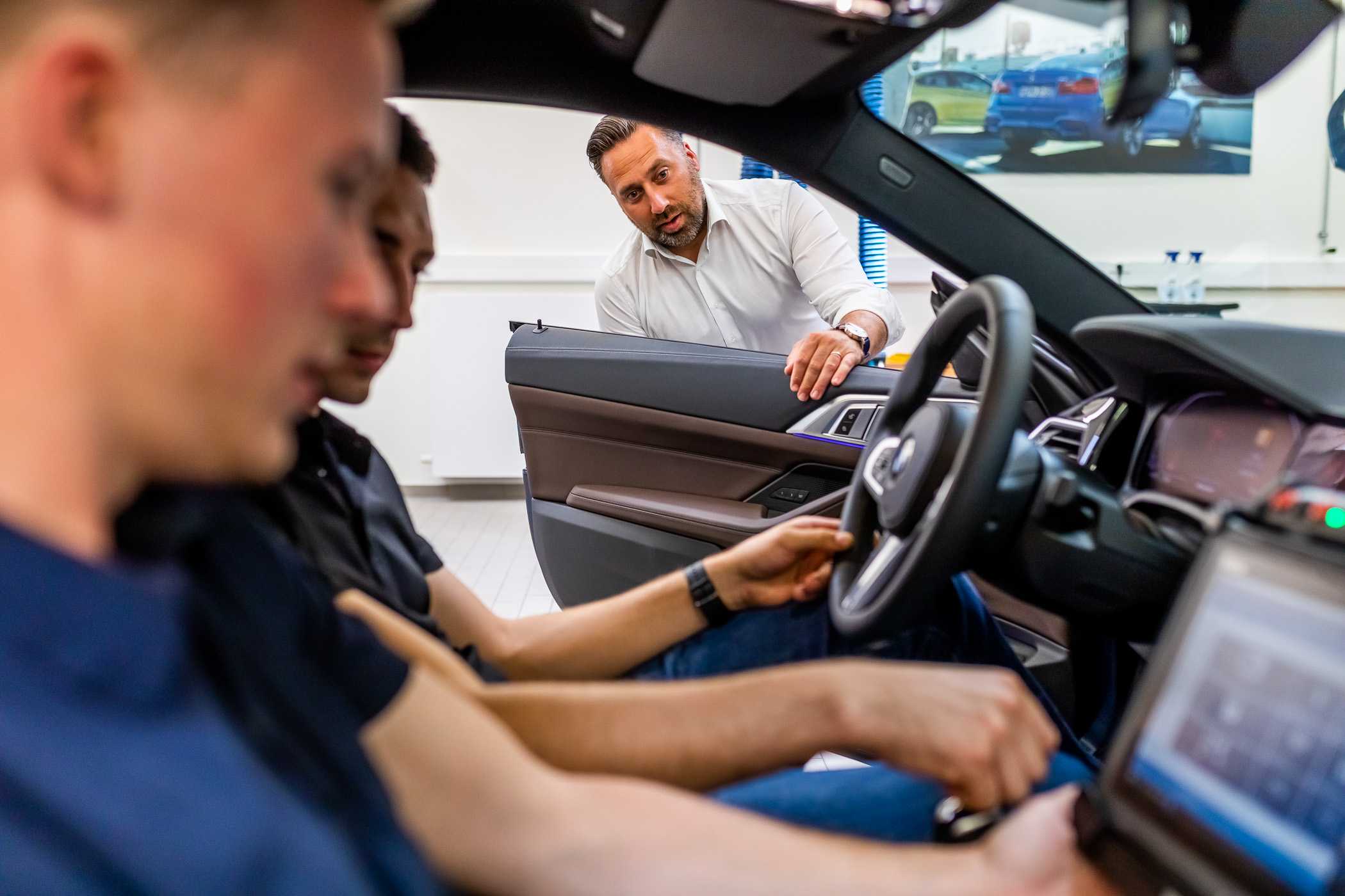 BMW Group Belux offers cars to Belgian technical schools (06/2021)