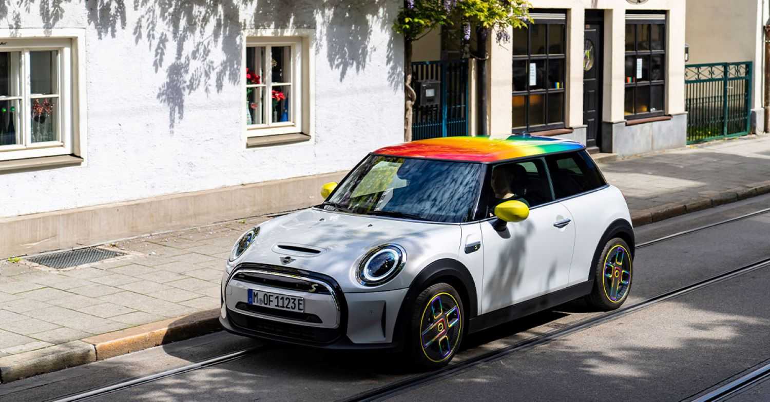 MINI x Forbidden Colours (06/2021)