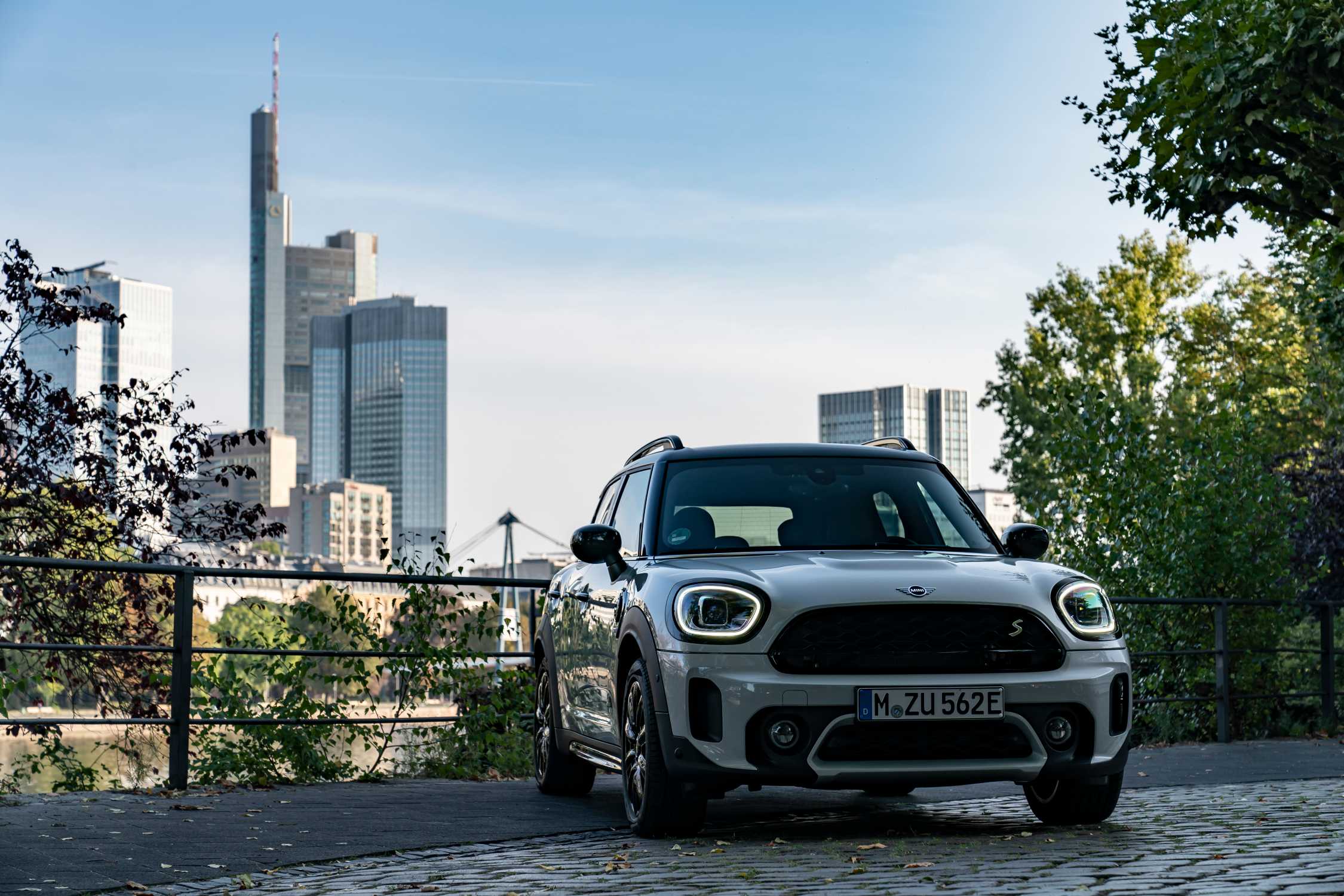 The MINI Cooper SE Countryman ALL4 (07/2021)