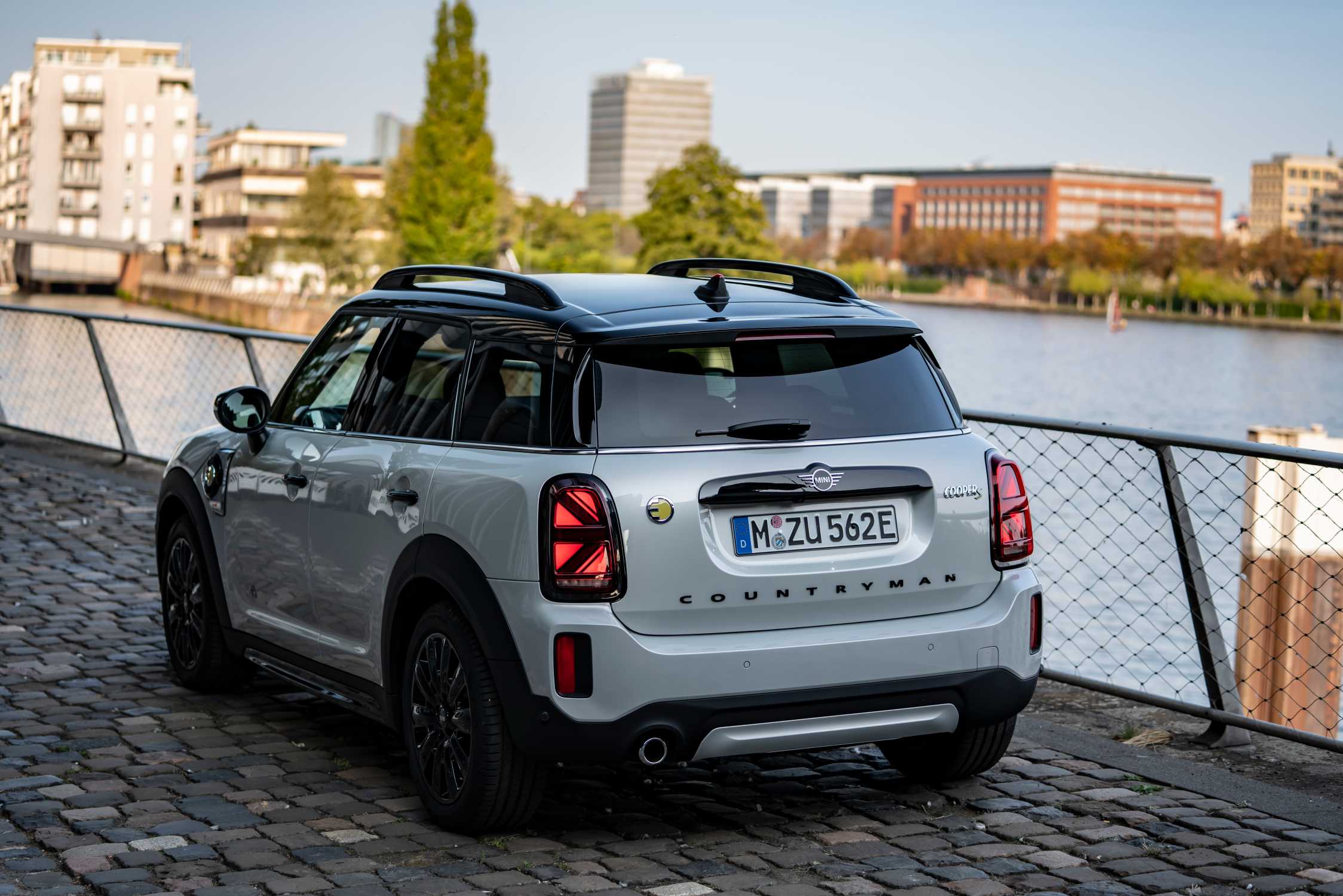 The MINI Cooper SE Countryman ALL4 (07/2021)