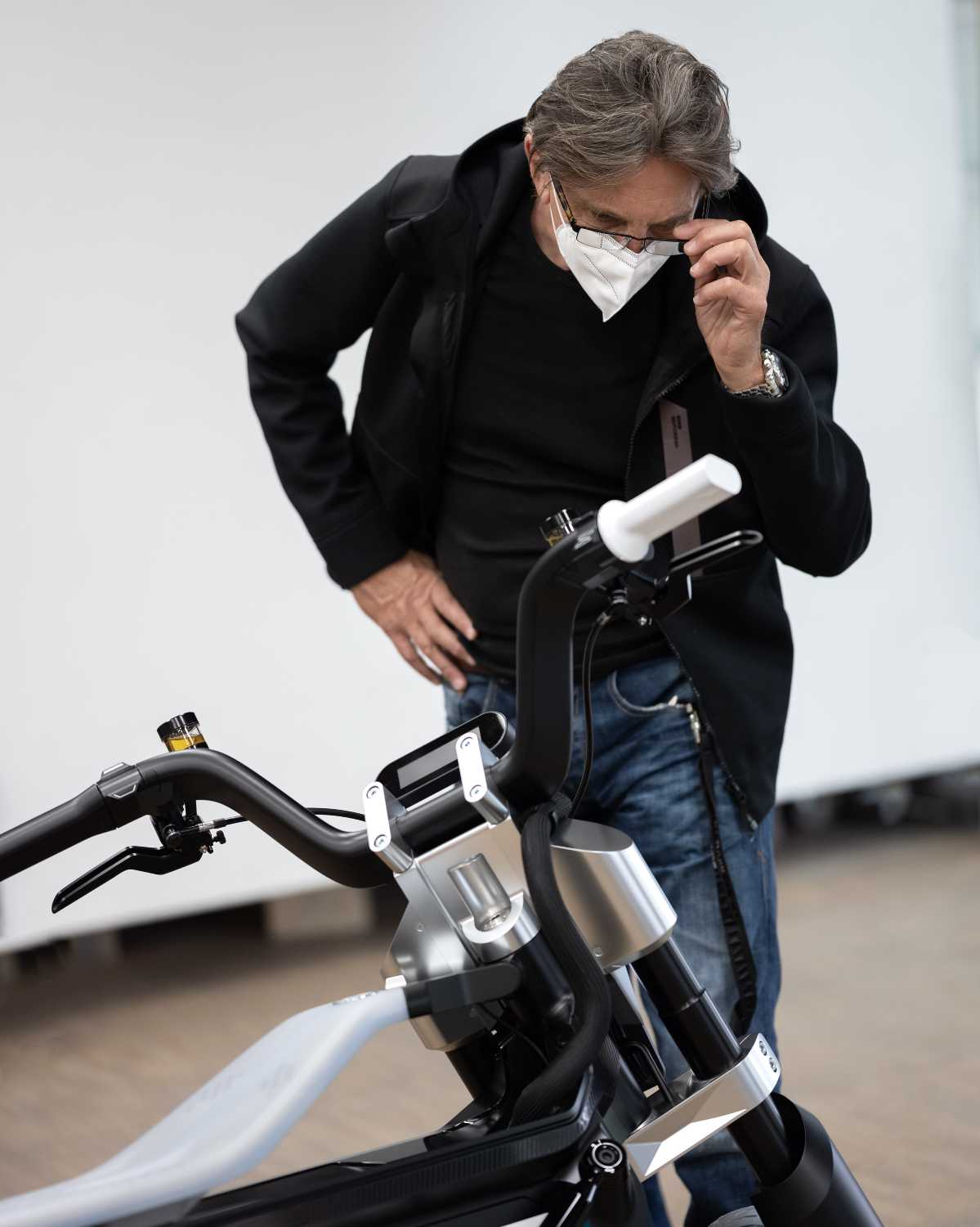 BMW Motorrad Concept CE 02. Reportage (09/2021).