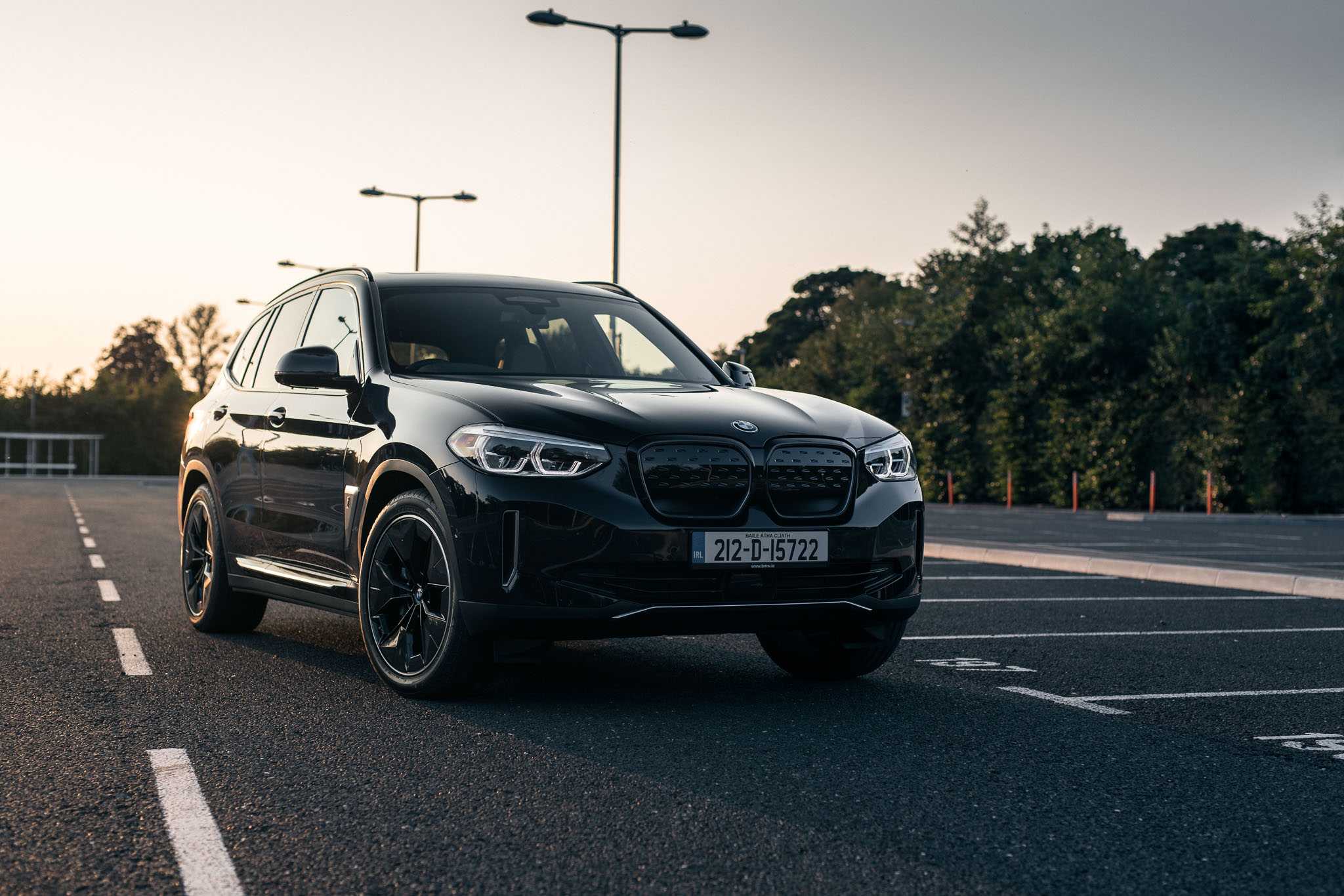 The New BMW iX3 Premiere Edition (09/2021)