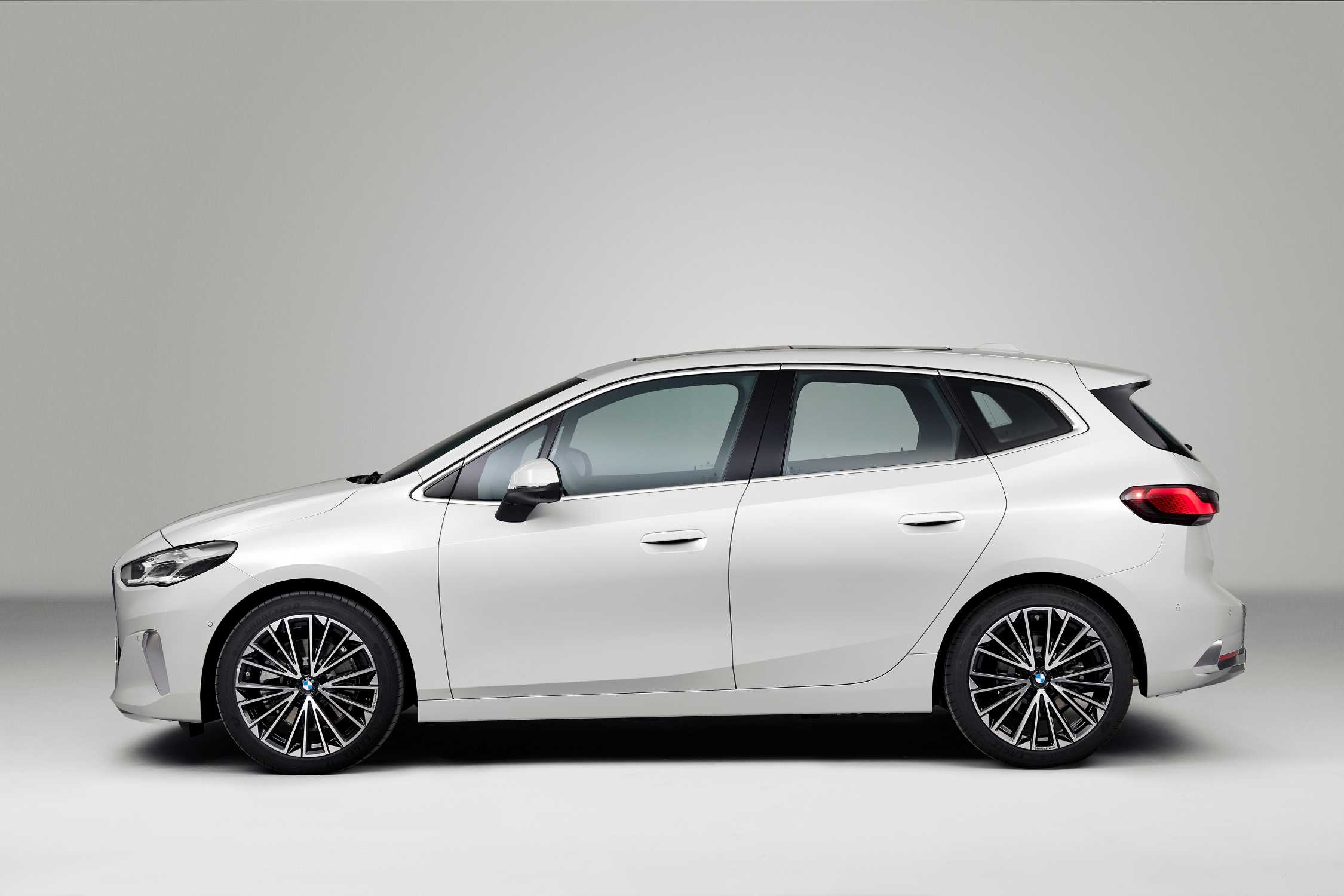 Der neue BMW 223i Active Tourer (10/2021).