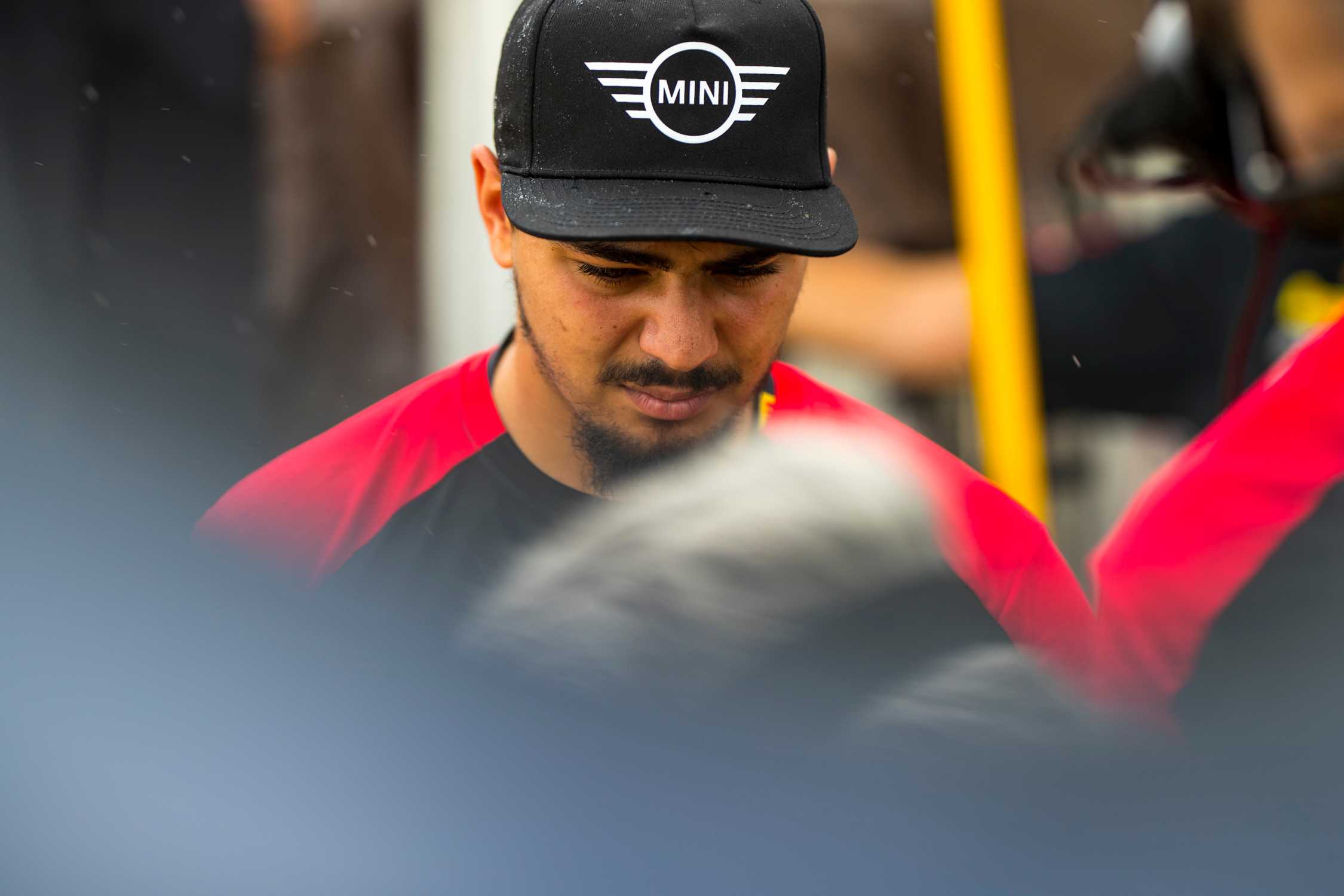 MINI MOTORSPORTS HERITAGE SHOWS UNDERDOG SPIRIT AND DOMINANCE OVER BUSY ...