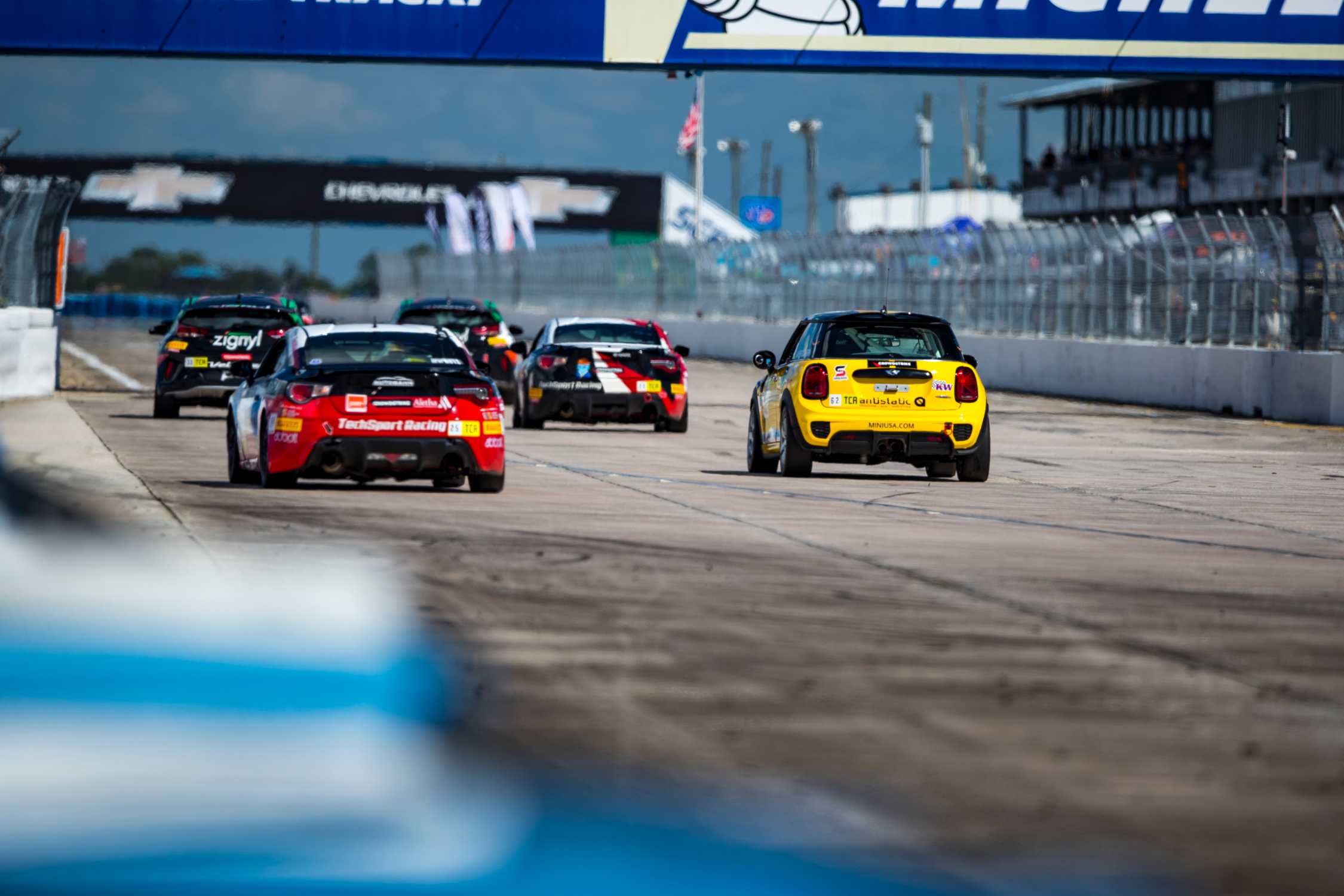 MINI MOTORSPORTS HERITAGE SHOWS UNDERDOG SPIRIT AND DOMINANCE OVER BUSY ...