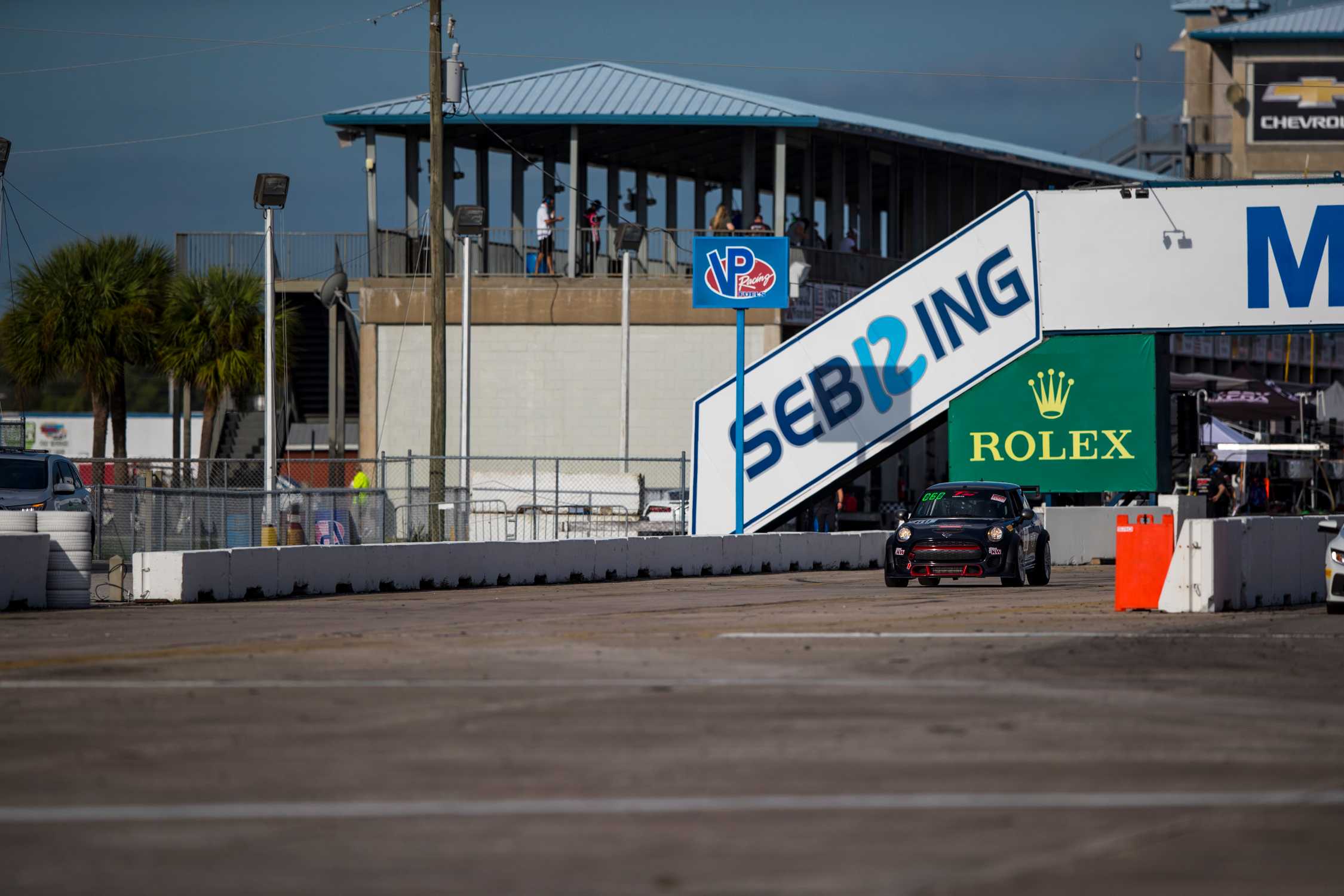 MINI MOTORSPORTS HERITAGE SHOWS UNDERDOG SPIRIT AND DOMINANCE OVER BUSY ...