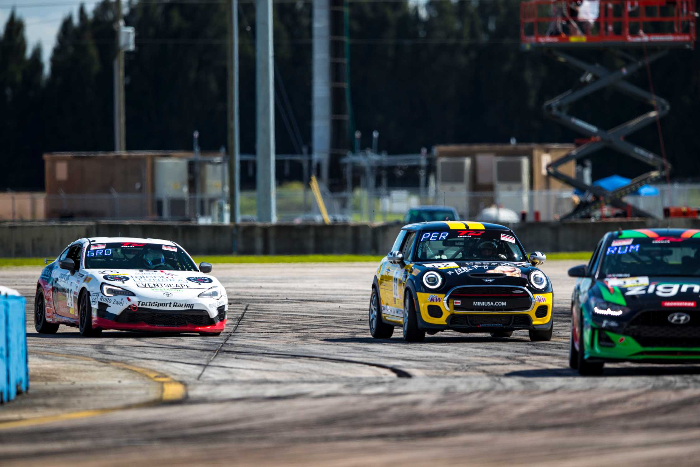MINI MOTORSPORTS HERITAGE SHOWS UNDERDOG SPIRIT AND DOMINANCE OVER BUSY ...
