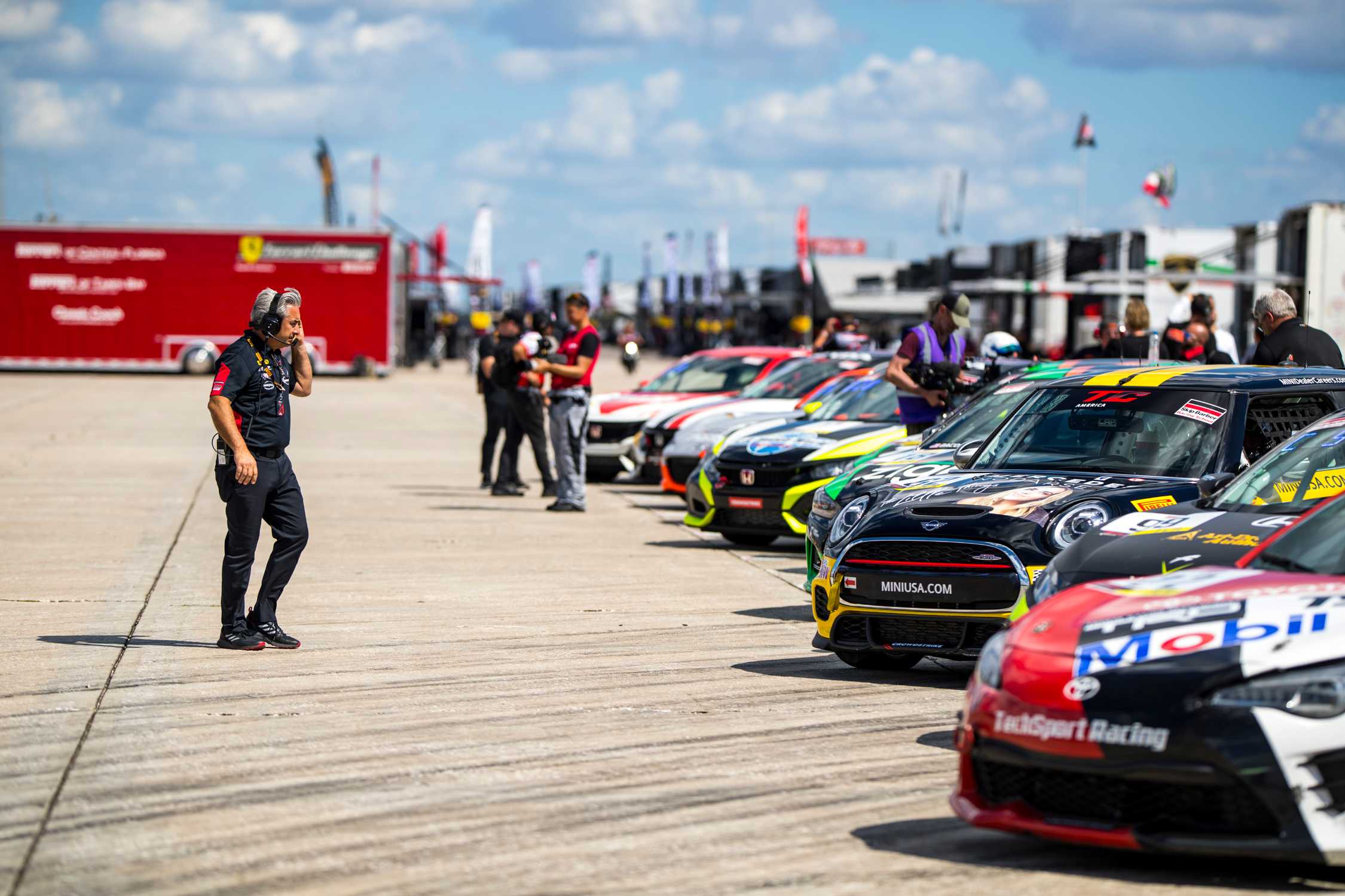 MINI MOTORSPORTS HERITAGE SHOWS UNDERDOG SPIRIT AND DOMINANCE OVER BUSY ...