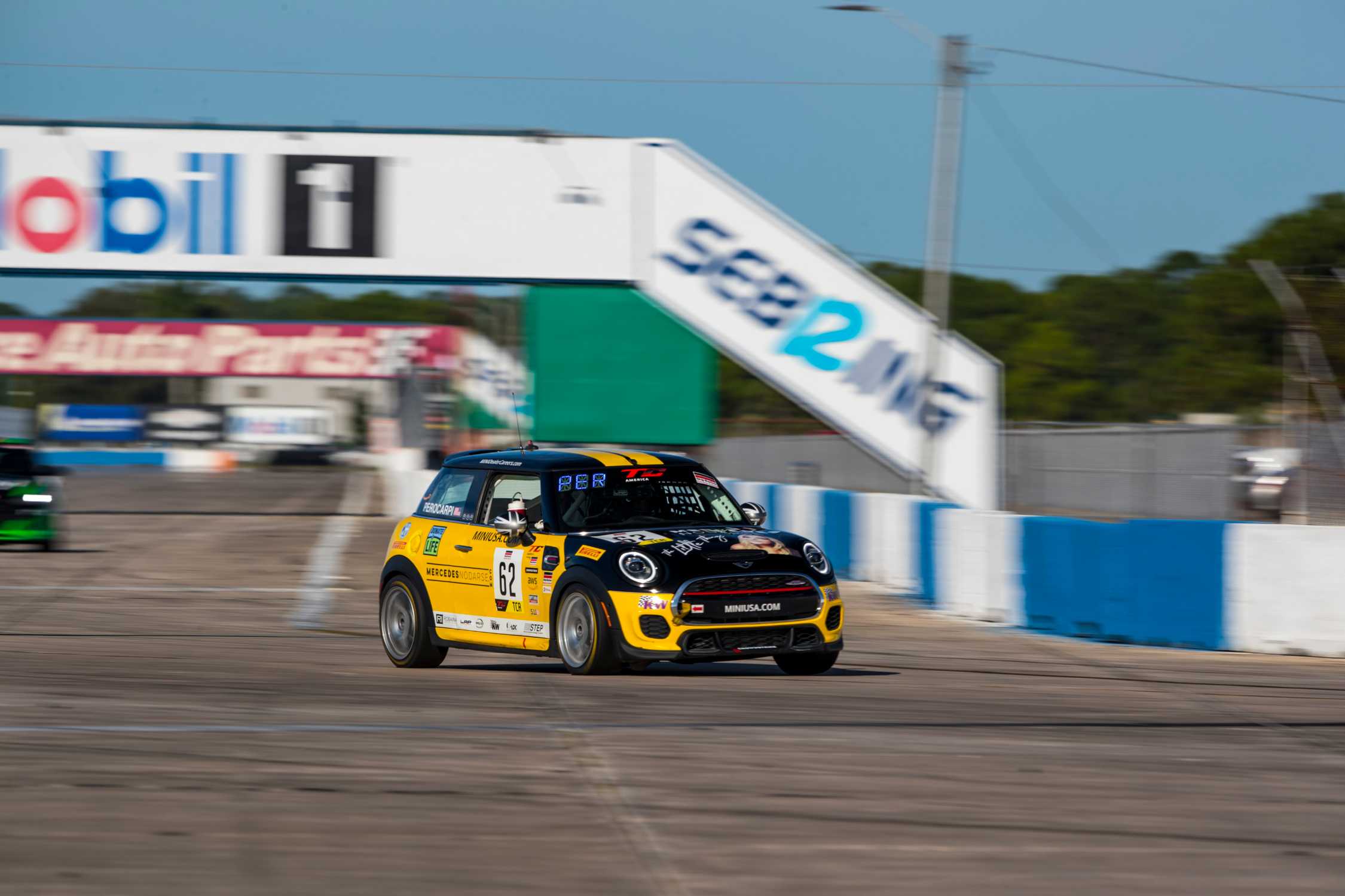 MINI MOTORSPORTS HERITAGE SHOWS UNDERDOG SPIRIT AND DOMINANCE OVER BUSY ...