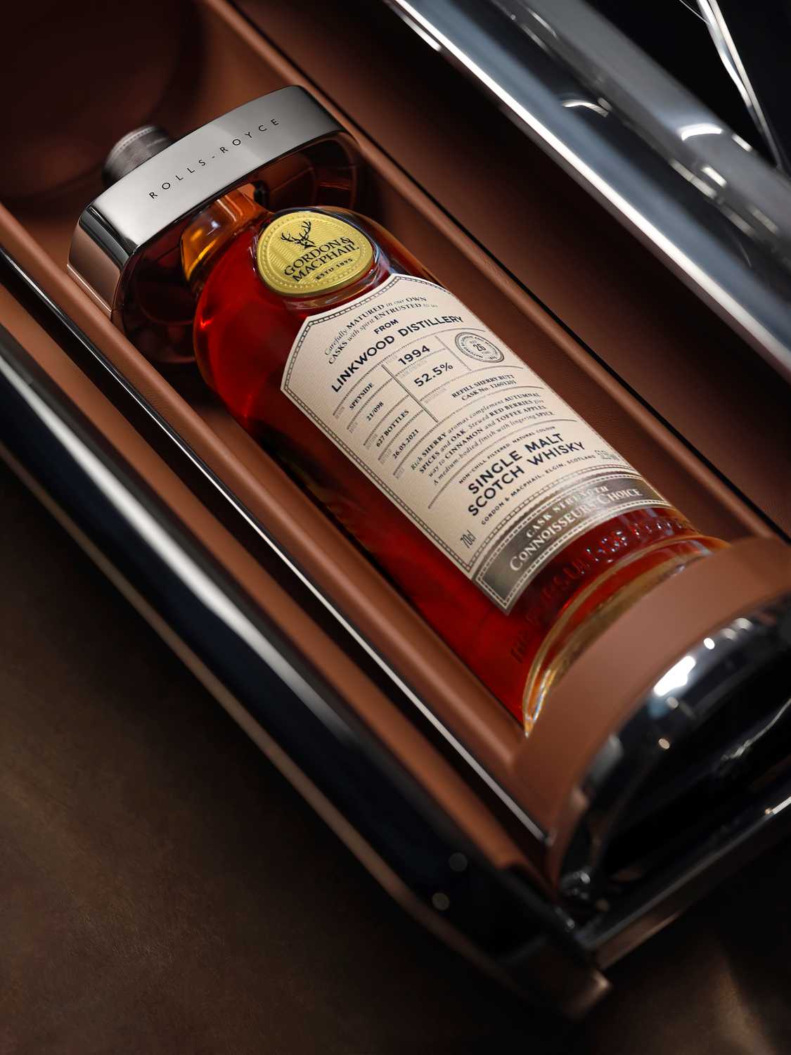 THE ROLLS-ROYCE CELLARETTE: A BESPOKE WHISKY AND CIGAR CHEST