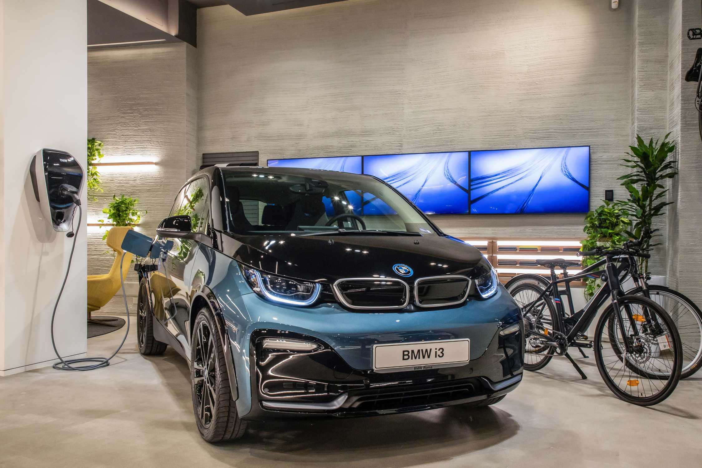 BMW Roma Urban Store 2021 (10/2021)