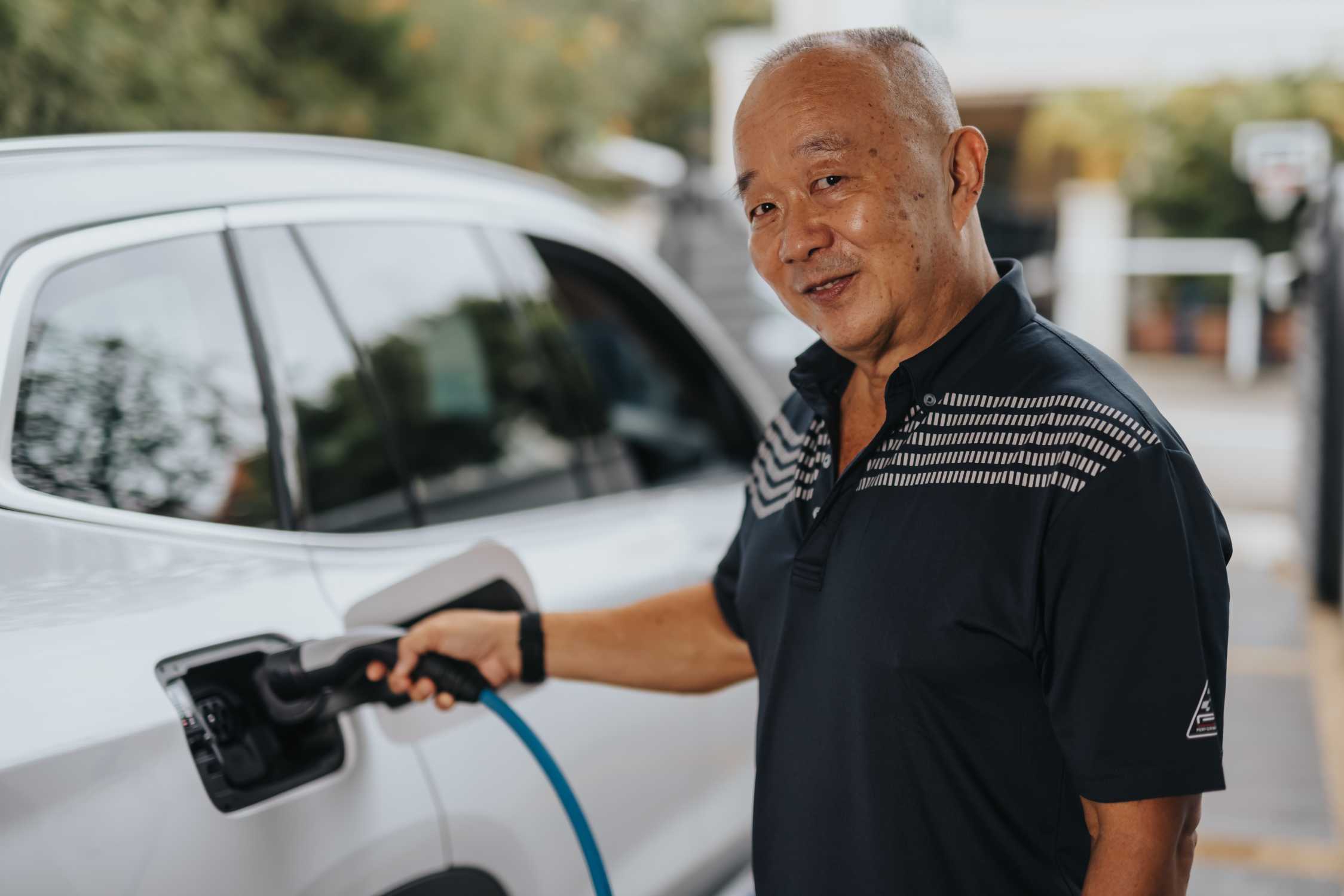 BMW iX3 in Singapore – Mr Christopher Quek (10/2021)