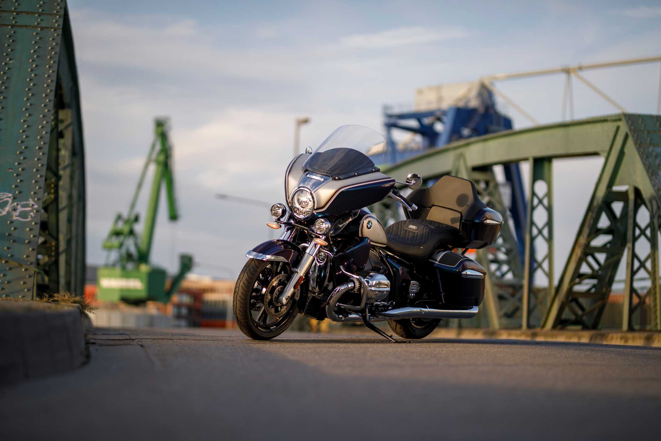 BMW R 18 Transcontinental. Galaxy Dust metallic. (09/2021)