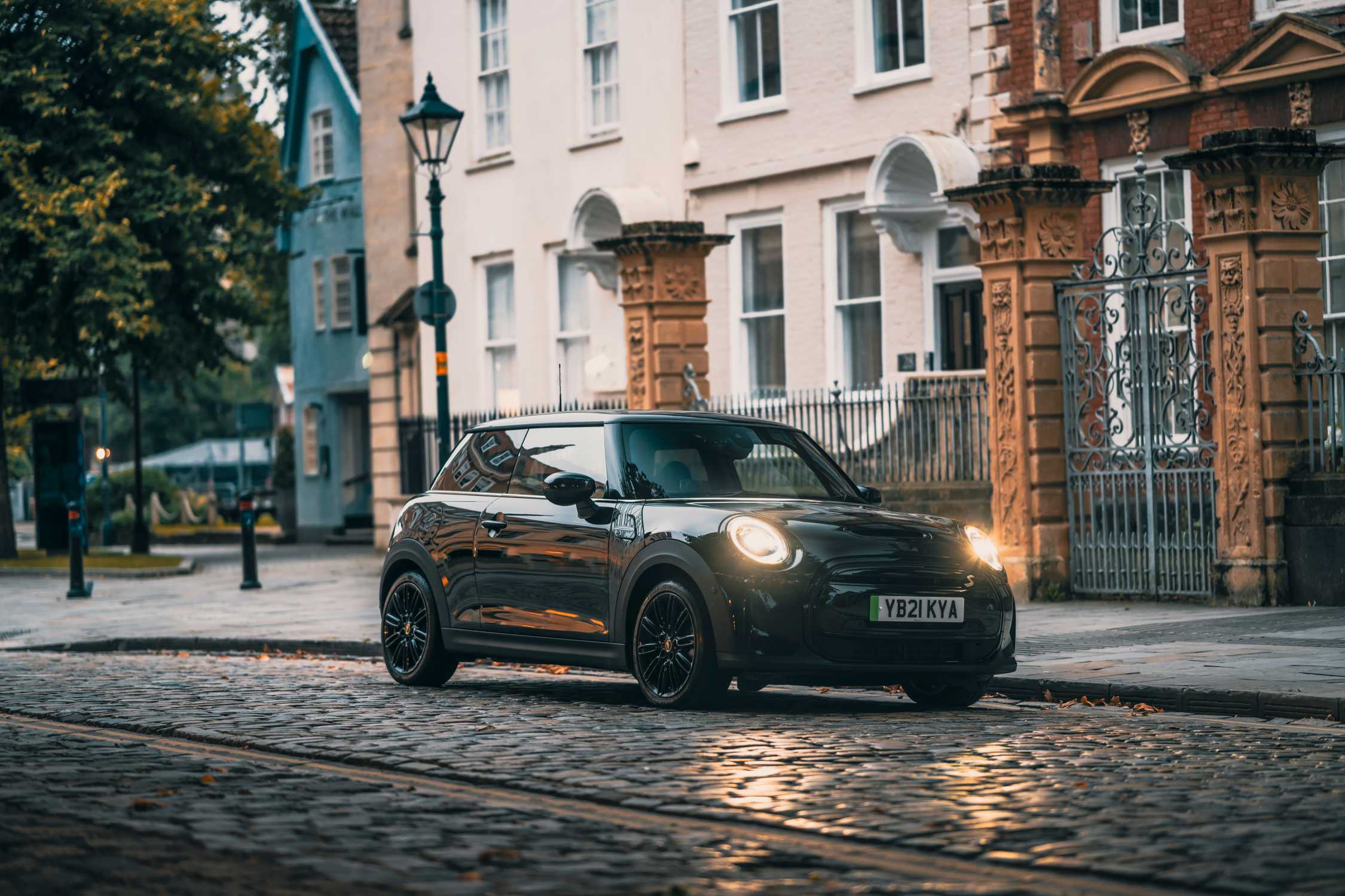 MINI launches Shadow Edition on all models