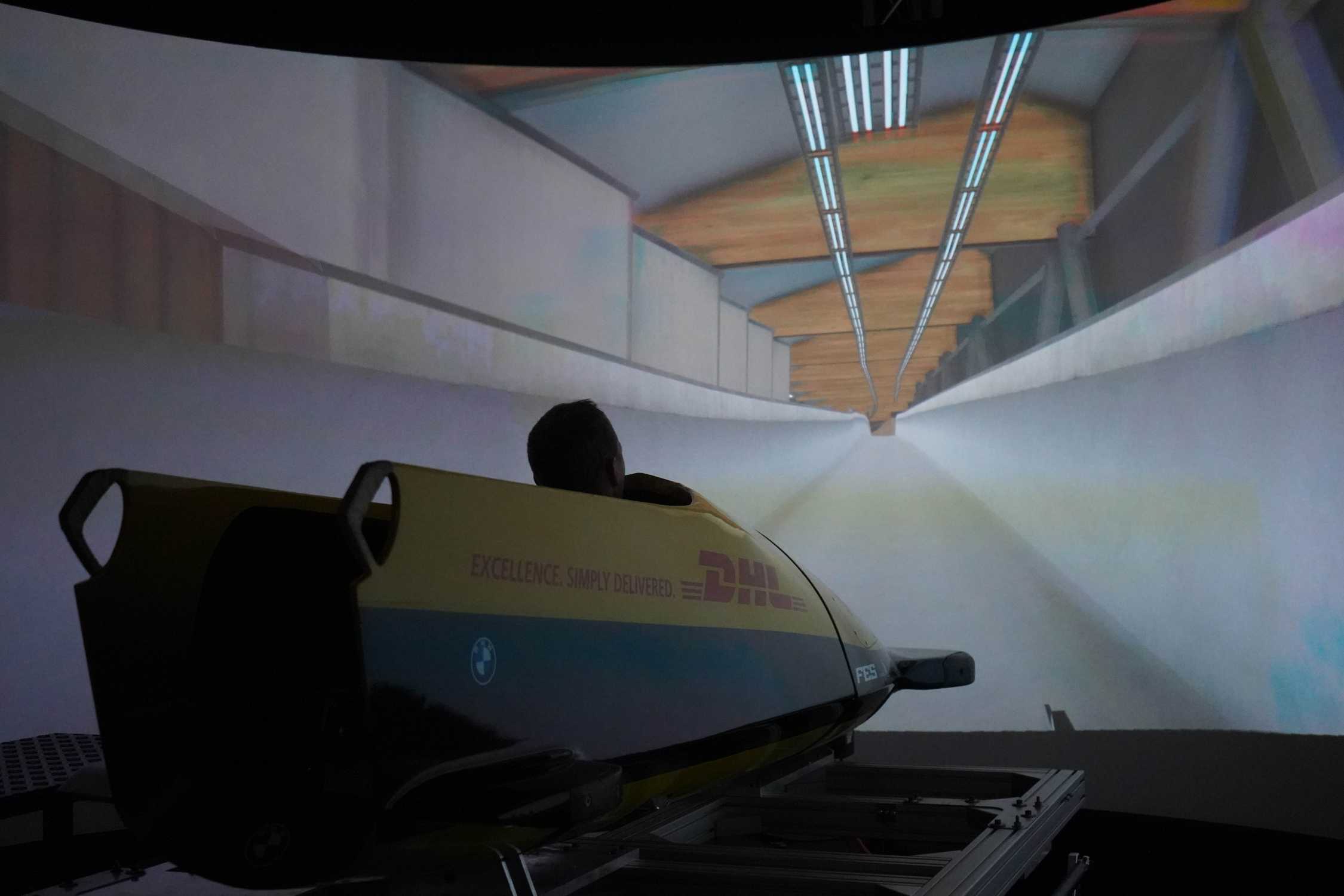 BMW - Technologiepartner des BSD. BMW Bob-Simulator.