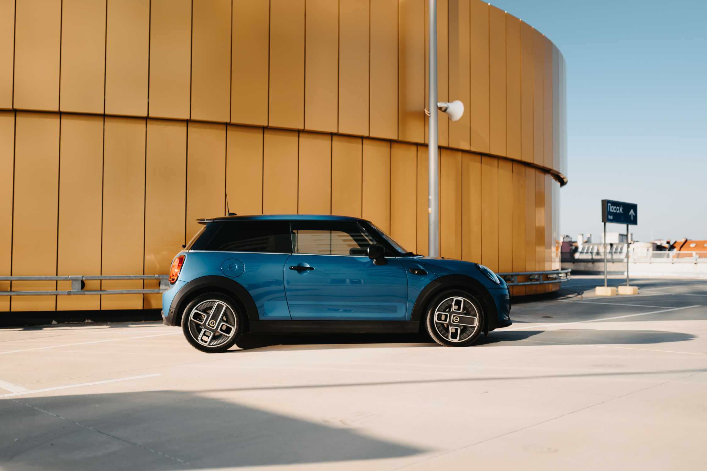 MINI Cooper SE, On location photos Sofia Bulgaria (11/2021)