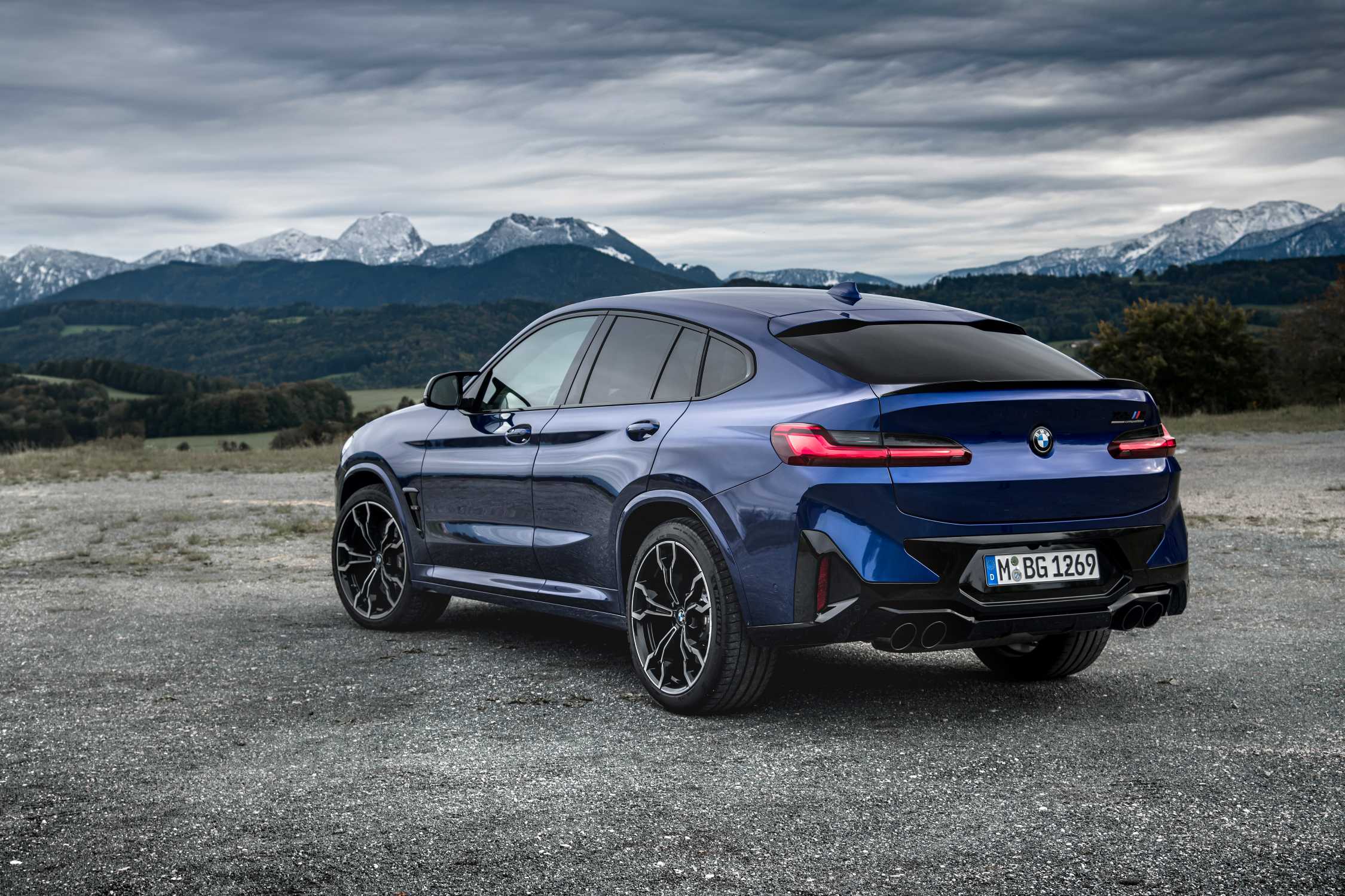 BMW X4M Marina Bay Blue metallic (11/2021).