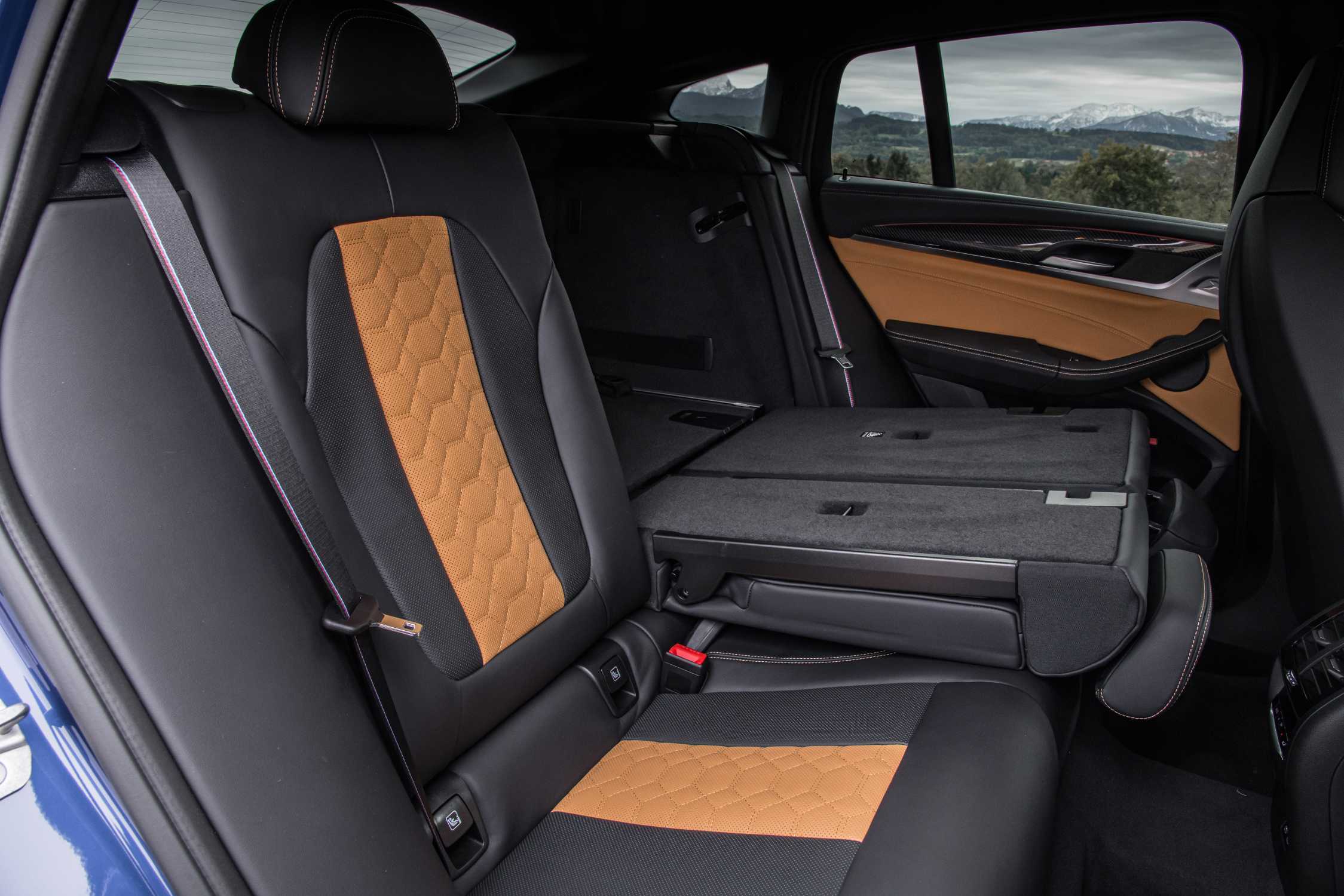 BMW X4M Marina Bay Blue metallic (11/2021).