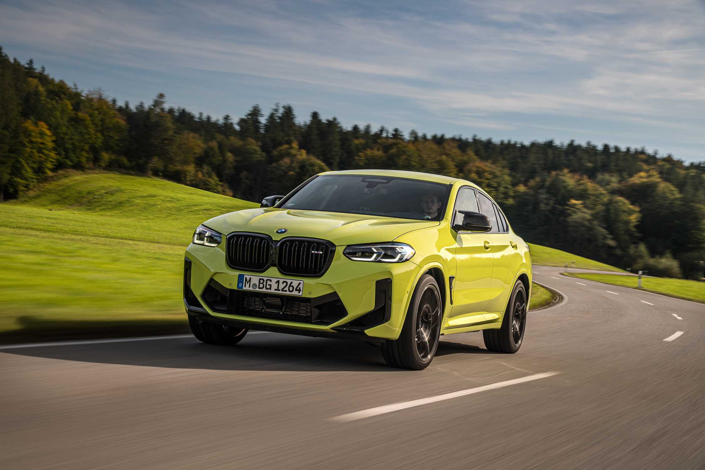 BMW X4M Sao Paulo Yellow (11/2021).