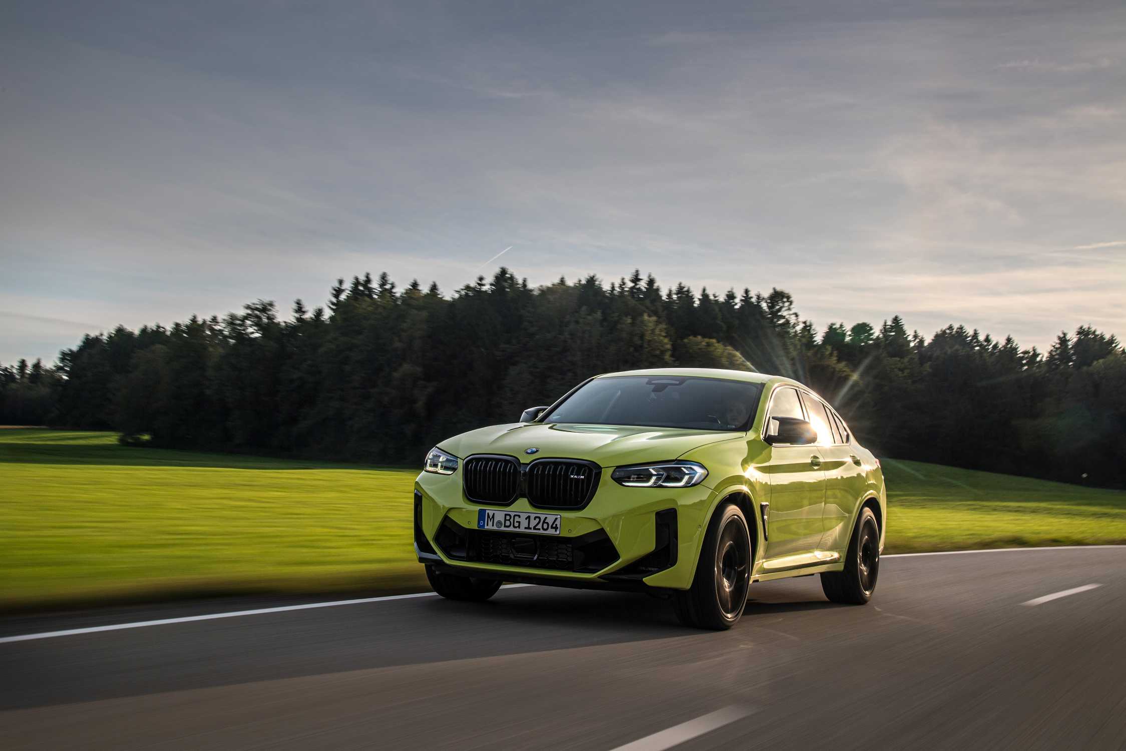 BMW X4M Sao Paulo Yellow (11/2021).