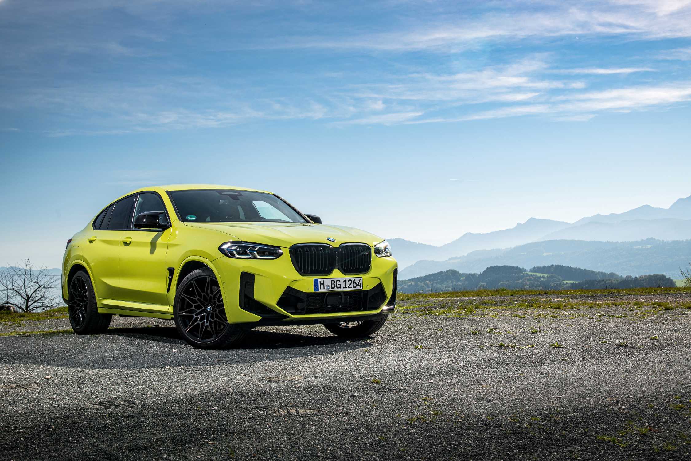BMW X4M Sao Paulo Yellow (11/2021).