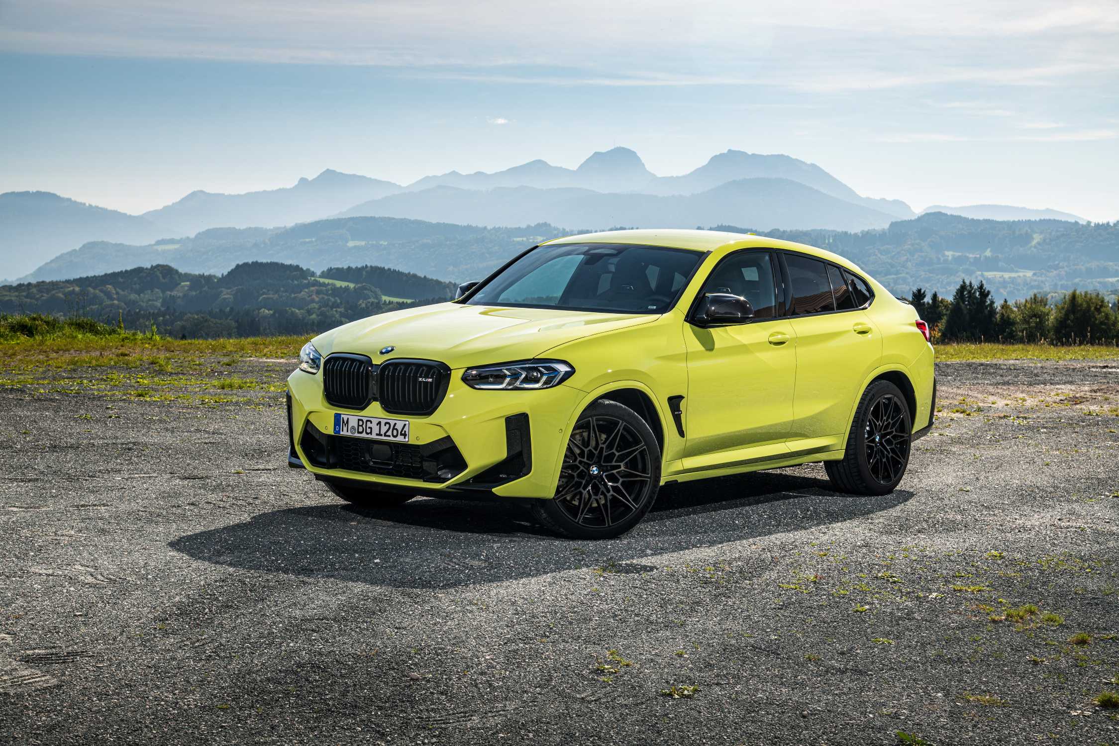 BMW X4M Sao Paulo Yellow (11/2021).