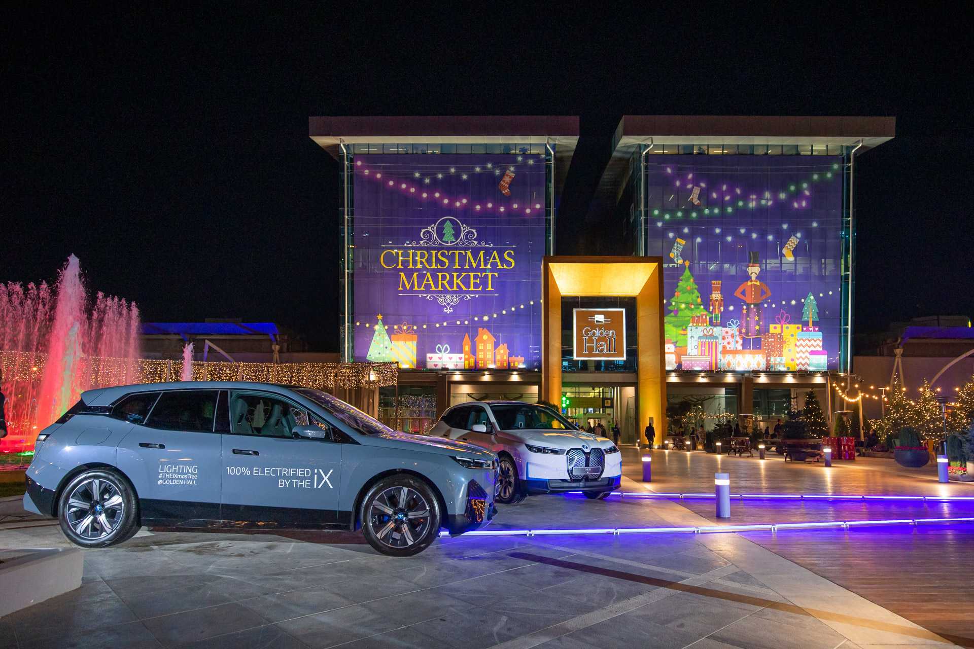 BMW iX lights the Christmas tree at Golden Hall in Athens. (11/2021)