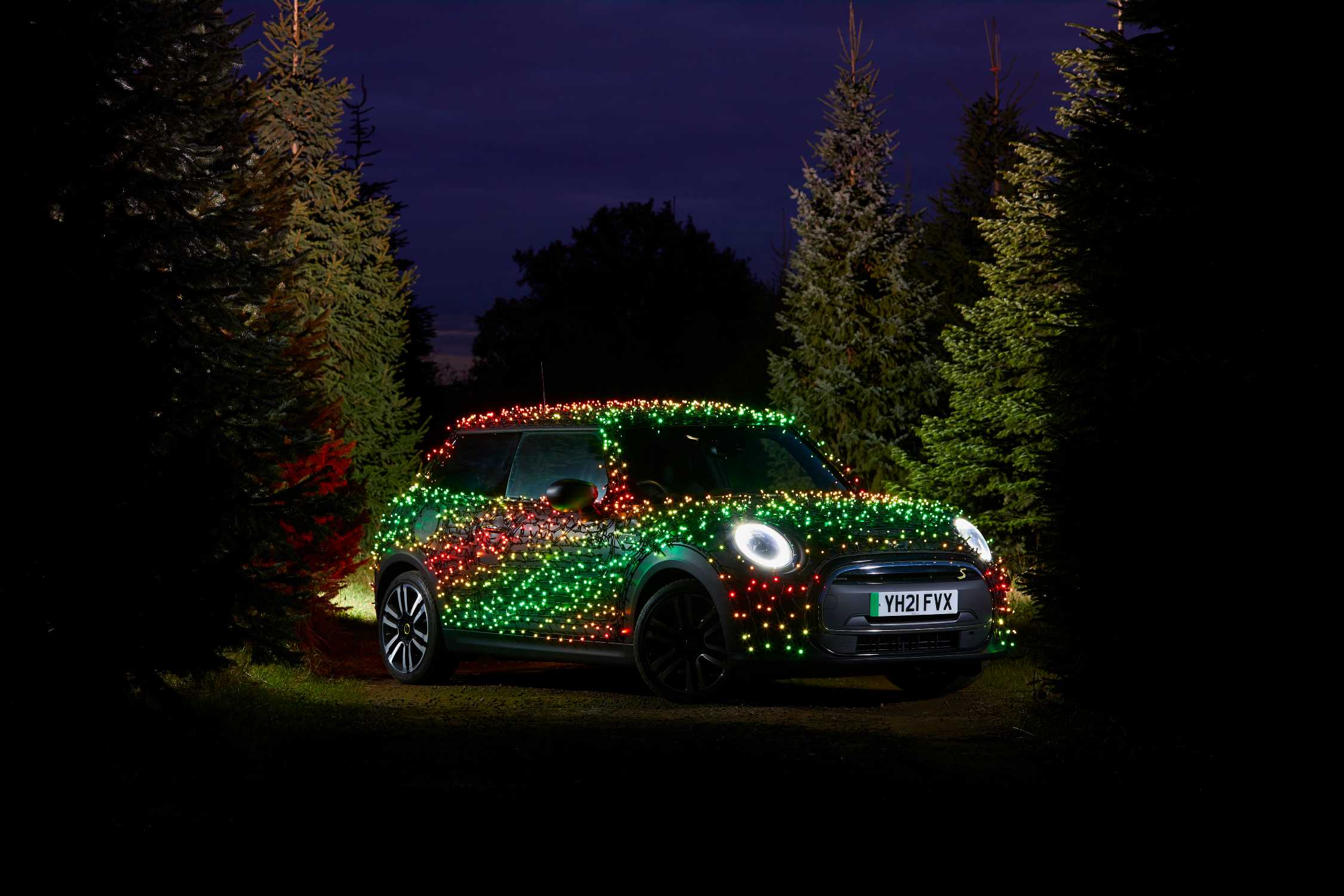 Festive MINI Electric (12/2021)