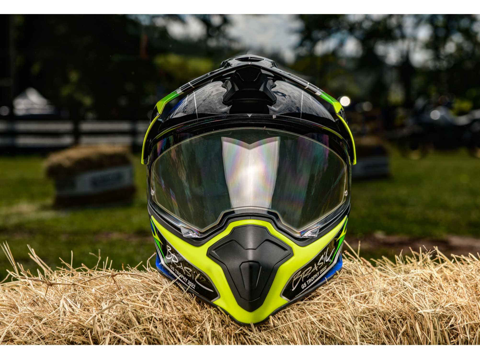 GS Trophy Brazil 2021 - helmet in partnership with Montblanc (11/2021)