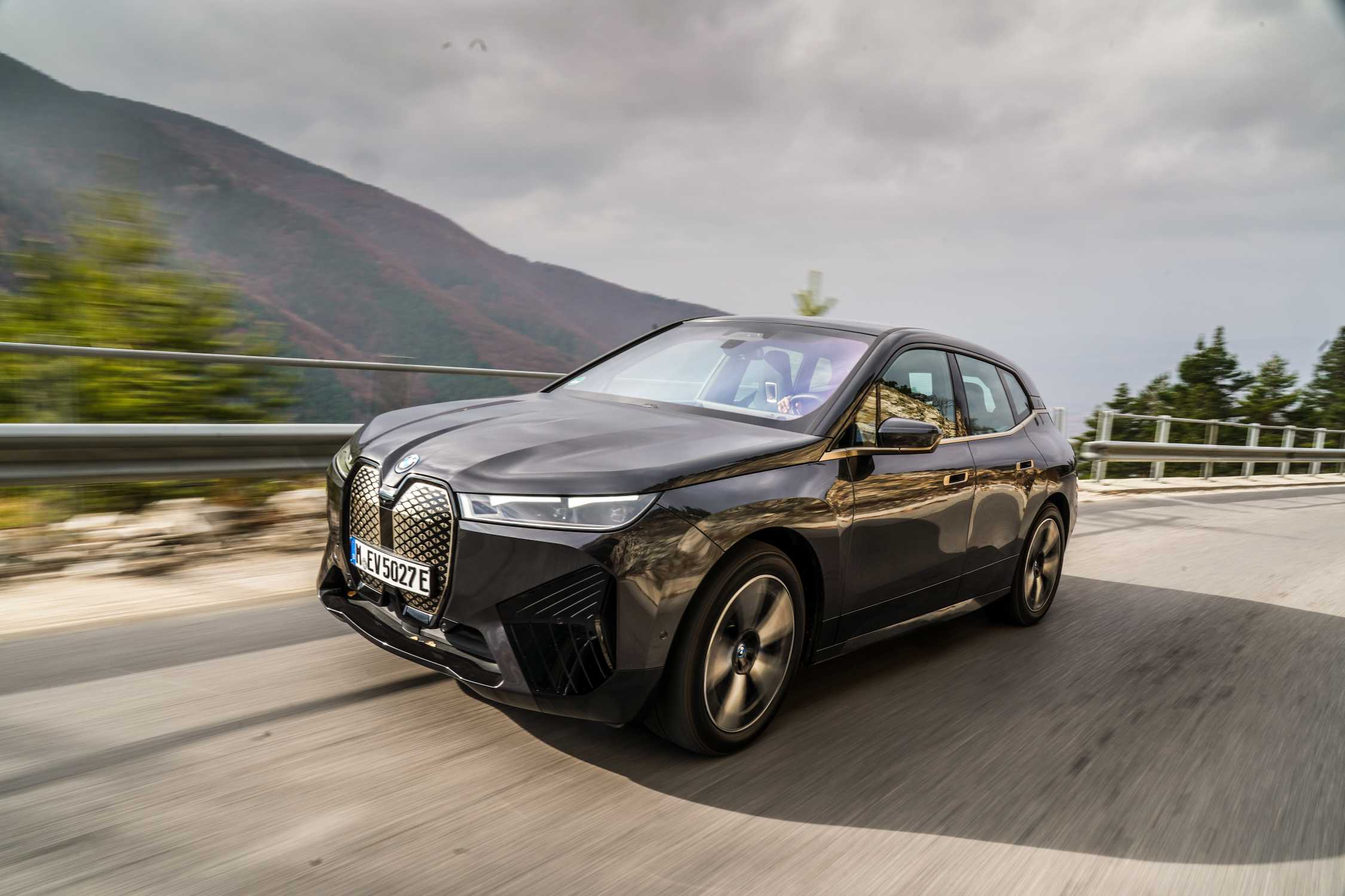 BMW iX xDrive50, on location photos, Bulgaria (11/2021)