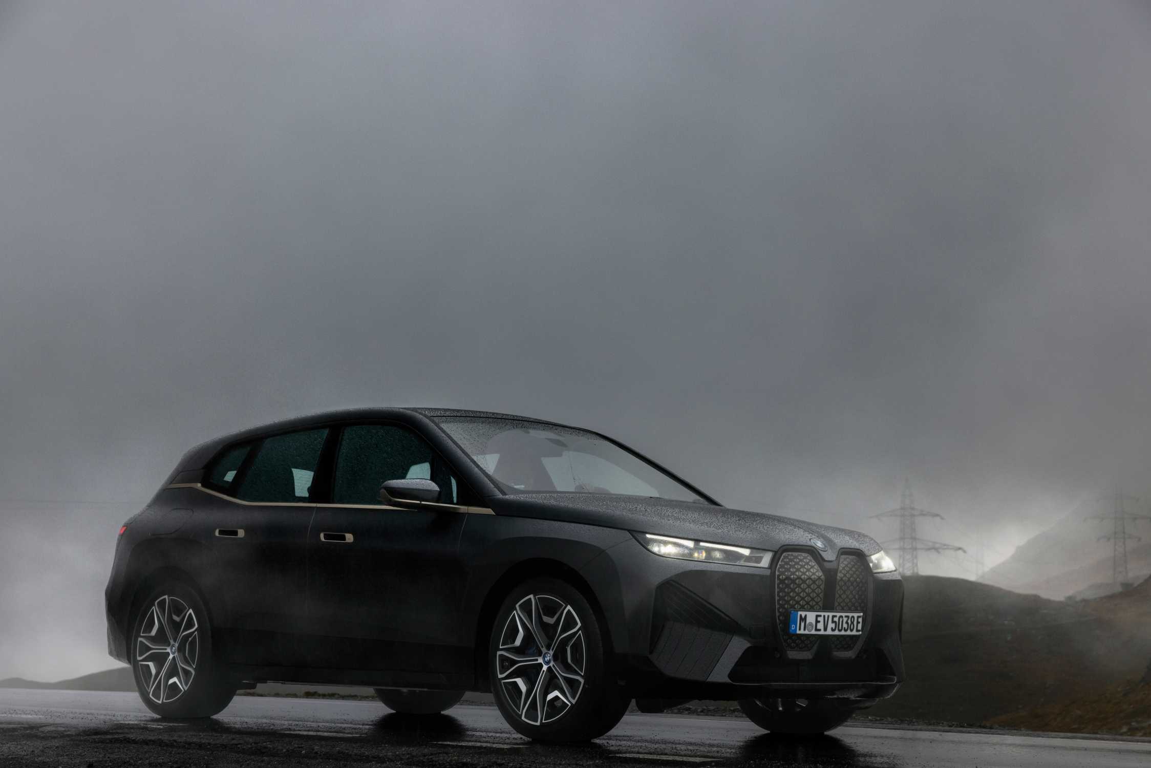 The BMW iX in the mountains (12/2021).