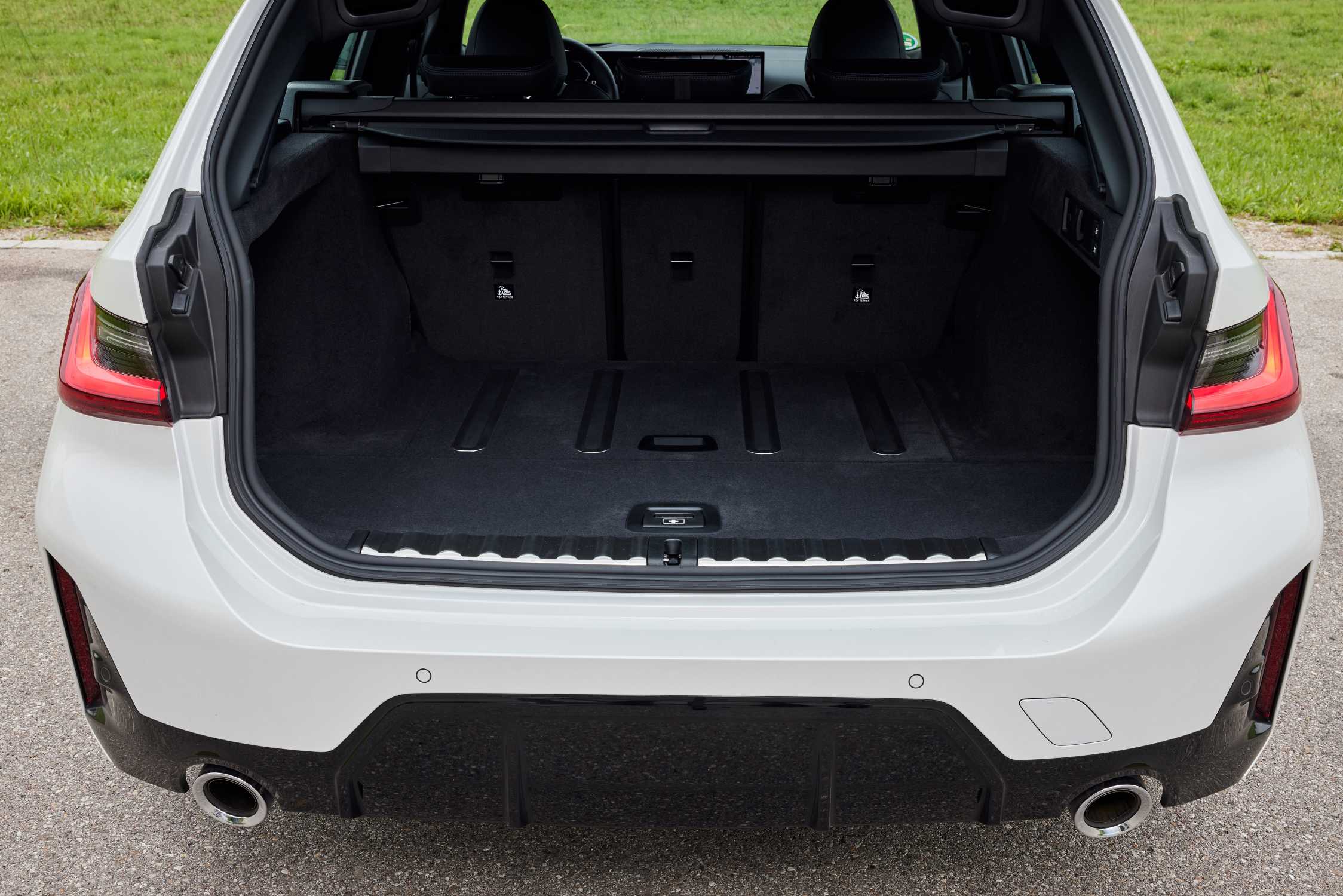 Die neue BMW 3er Limousine und der neue BMW 3er Touring (09/2022). BMW M340i xDrive, BMW 320d ...