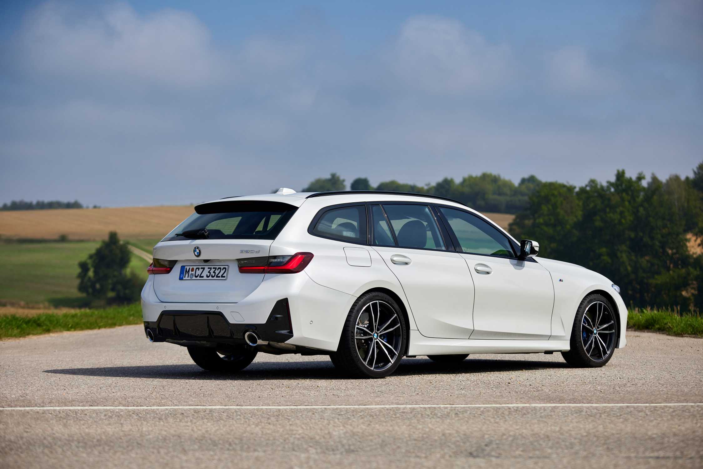 Die neue BMW 3er Limousine und der neue BMW 3er Touring (09/2022). BMW M340i xDrive, BMW 320d ...
