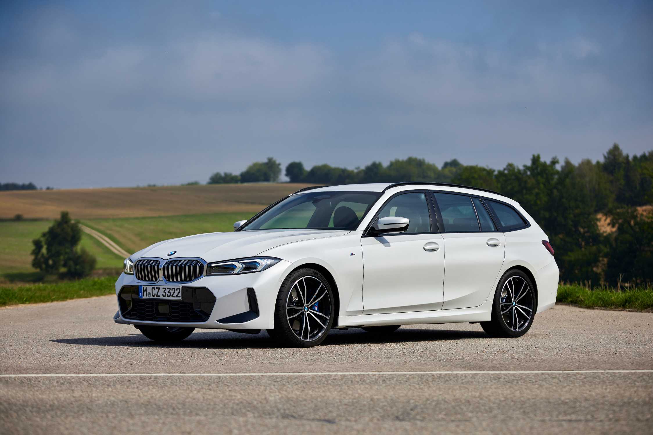 The new BMW 3 Series Sedan and the new BMW 3 Series Touring (09/2022). BMW M340i xDrive, BMW ...