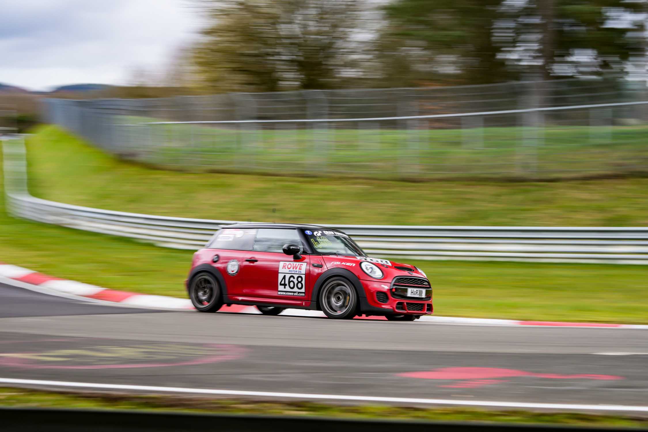 MINI John Cooper Works x Bulldog Racing (04/2023).