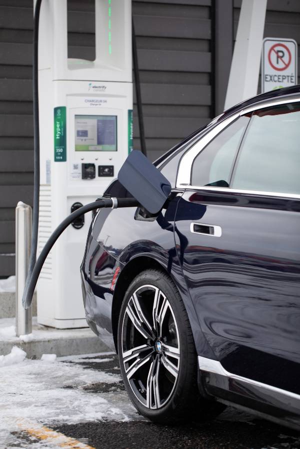BMW Group Canada partners with Electrify Canada and offers three years of complimentary charging ...