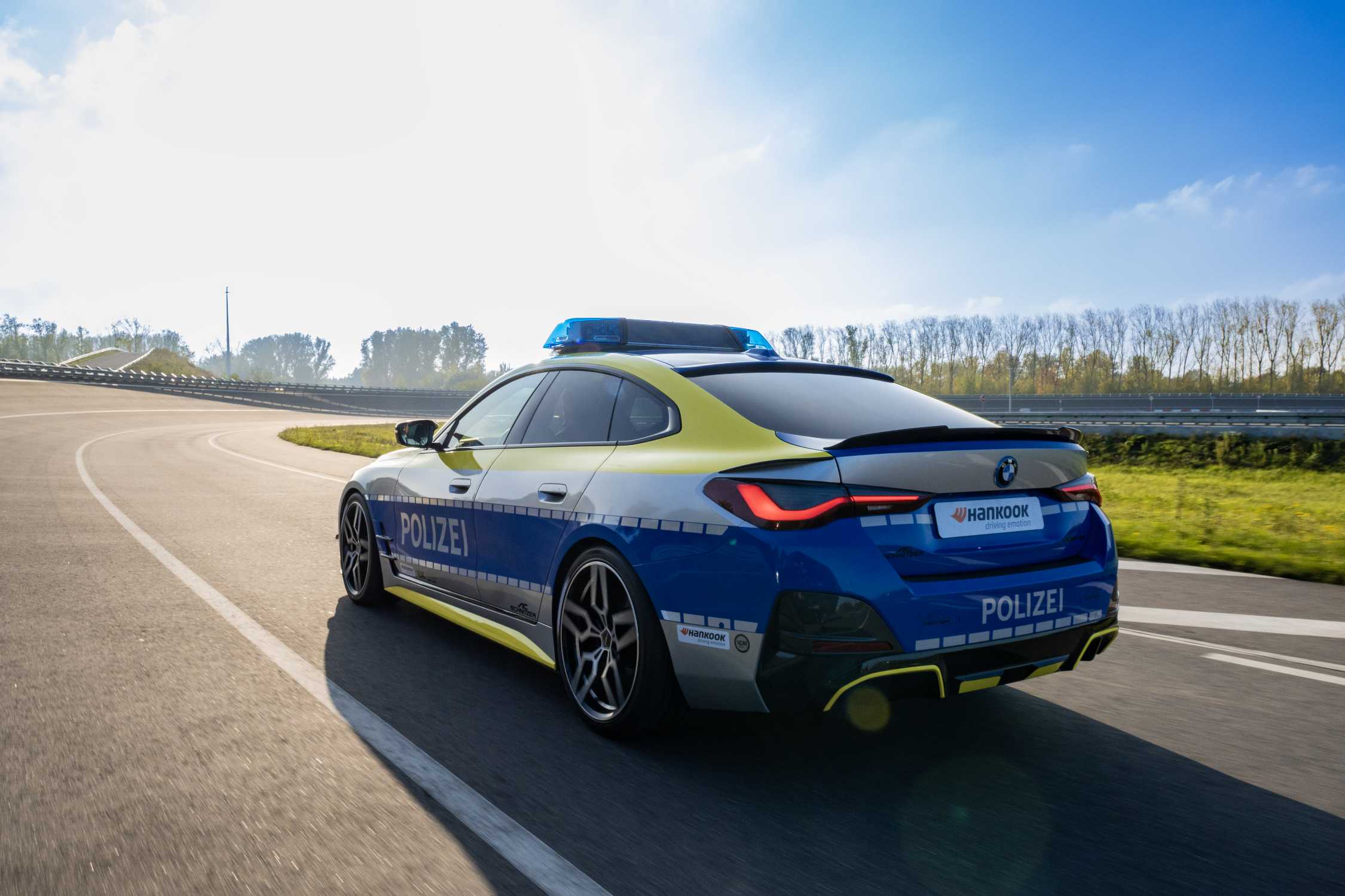 Tune It! Safe! Polizei Kampagnen Fahrzeug Ansicht von vorne