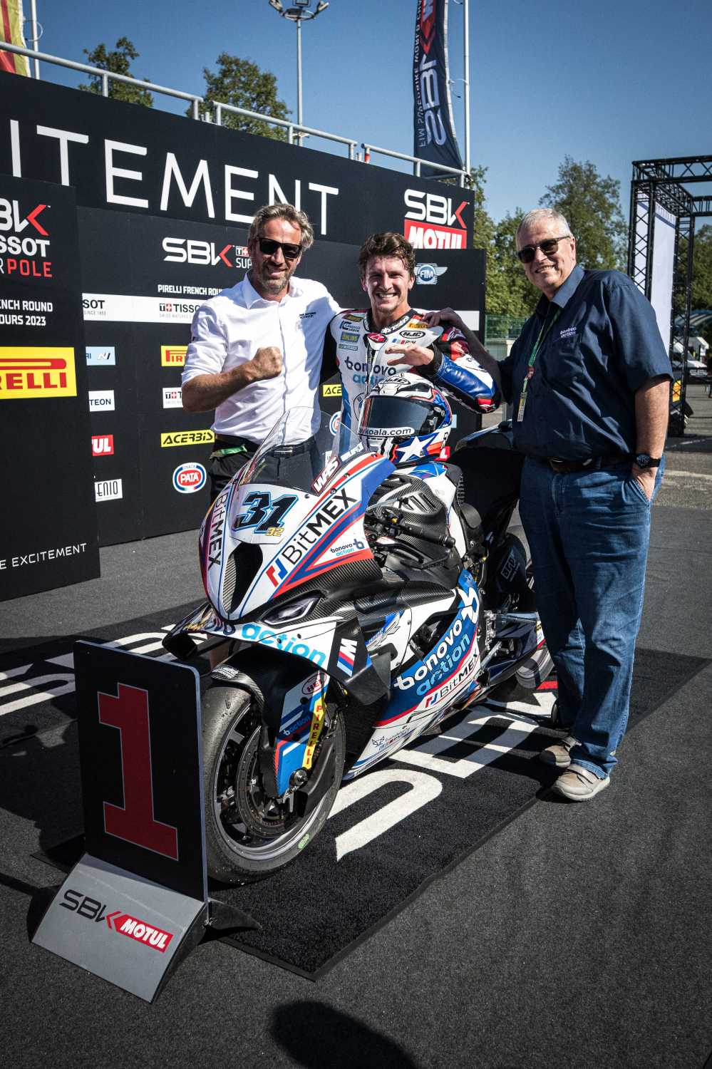Magny-Cours (FRA), 9th September 2023. FIM Superbike World Championship. Bonovo action BMW ...