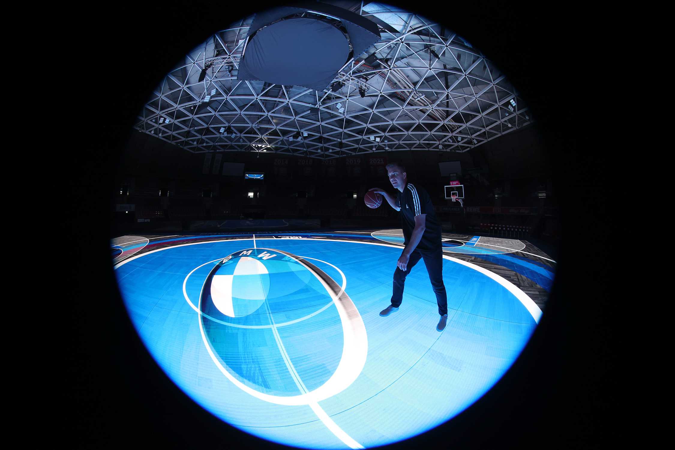 BMW Park - Presentation high-tech video sports floor. Steffen Hamann.