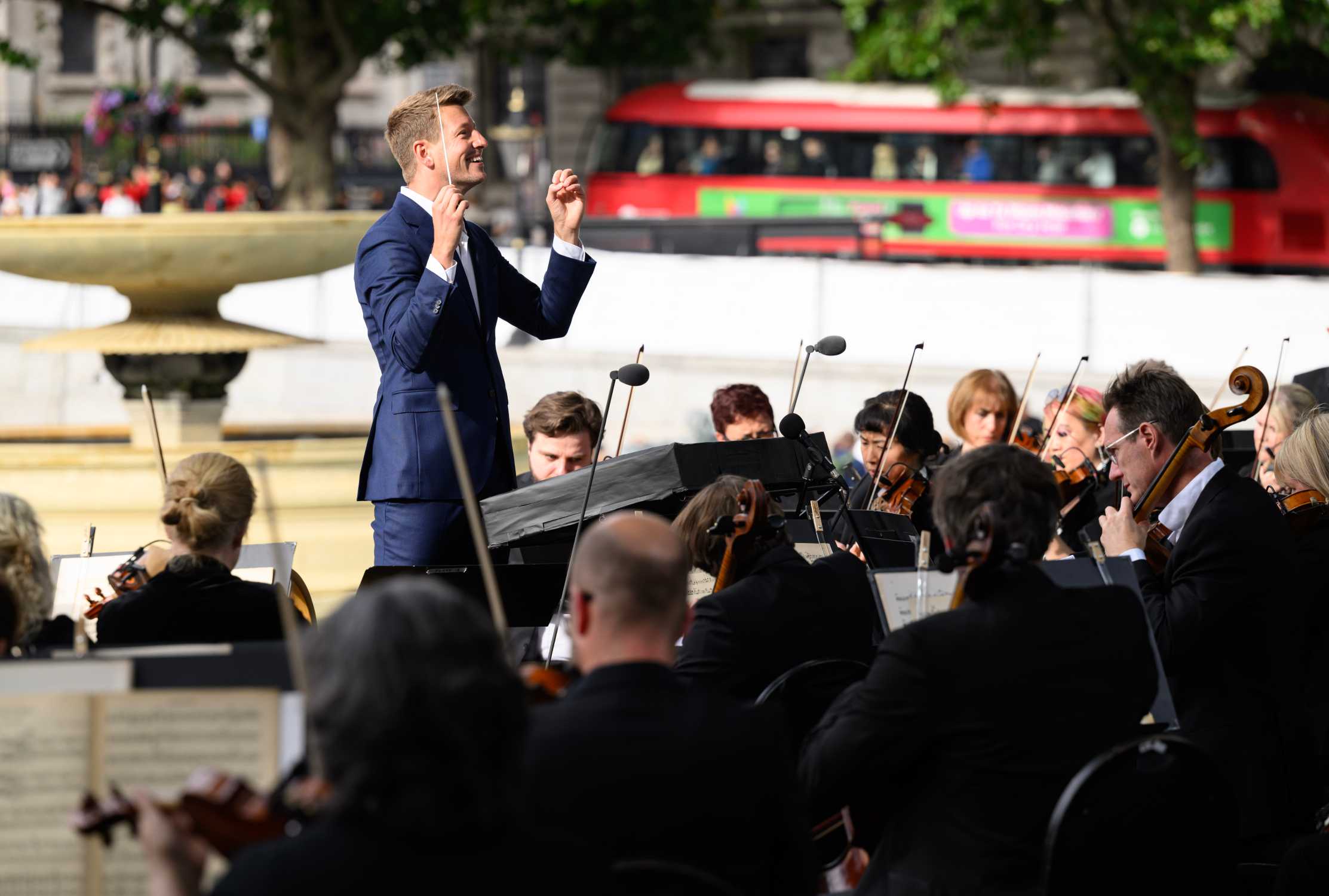 BMW invites to BMW Classics, 13 July 2024 on Trafalgar Square in London ...