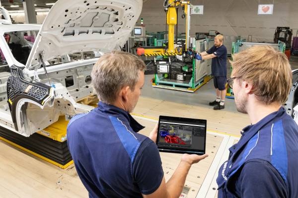 Innovative “3D human simulation”: BMW Group Plant Regensburg uses ...