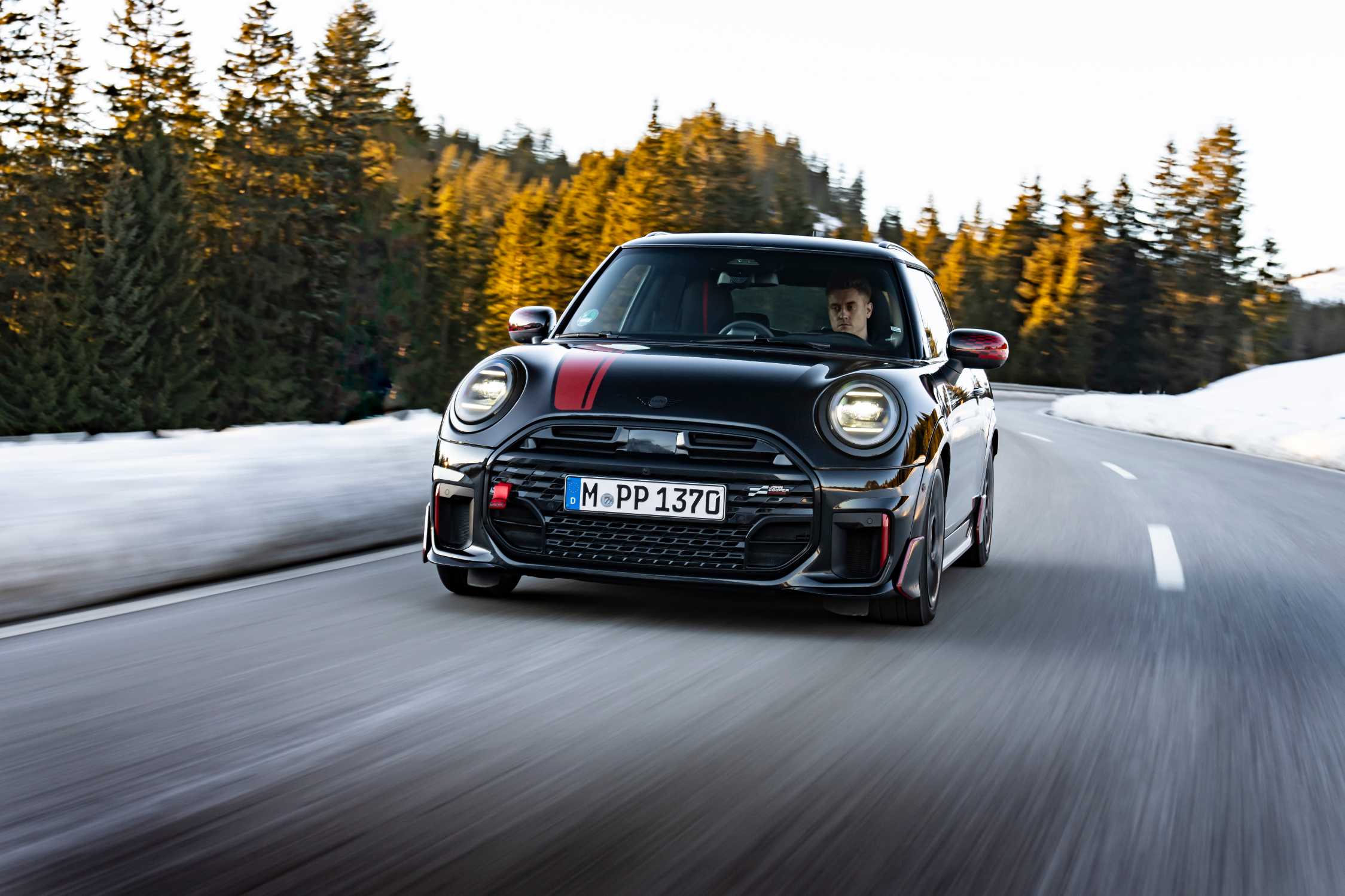MINI Cooper John Cooper Works (01/2025).