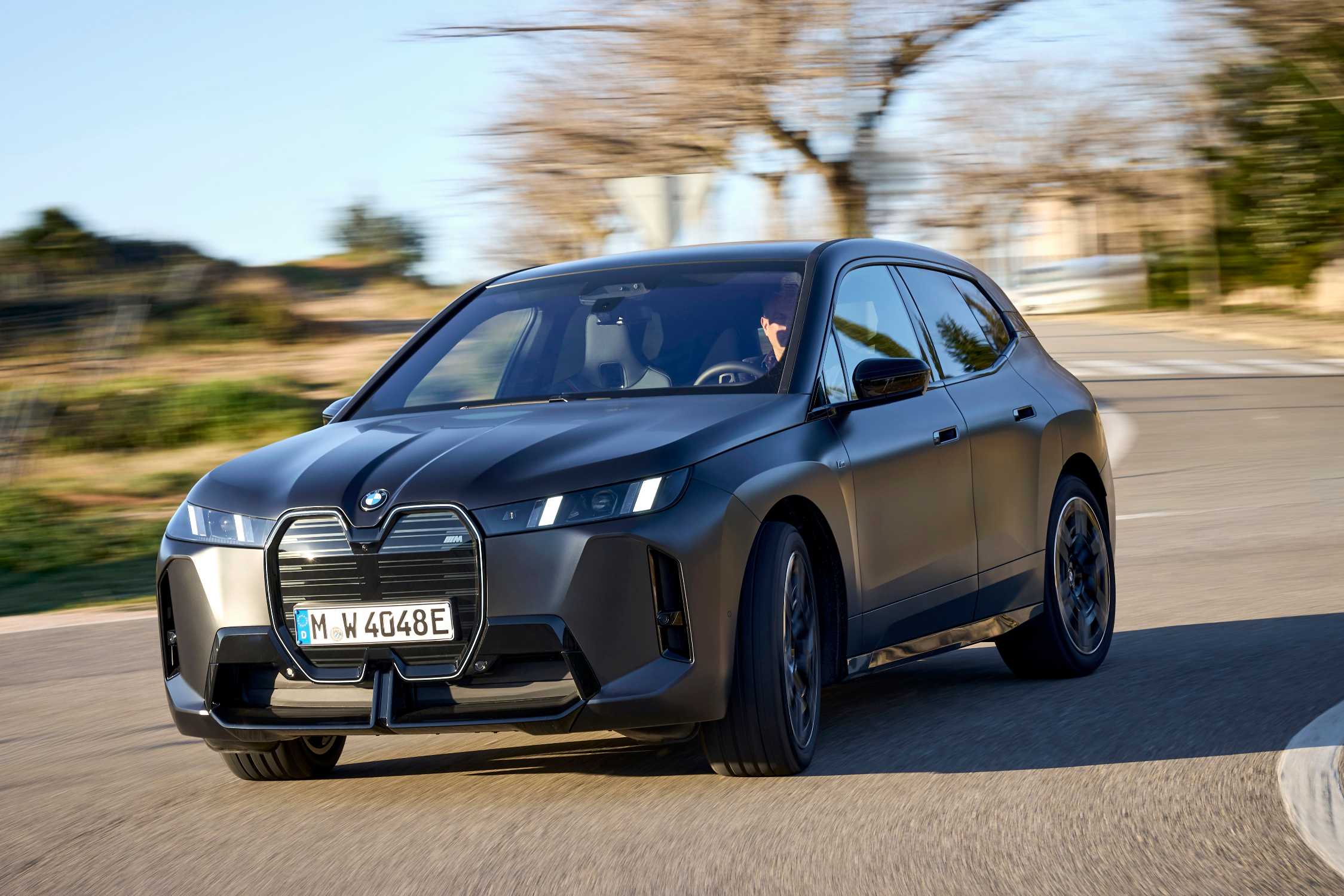 The new BMW iX M70 xDrive - Frozen Deep Grey metallic. (03/2025)