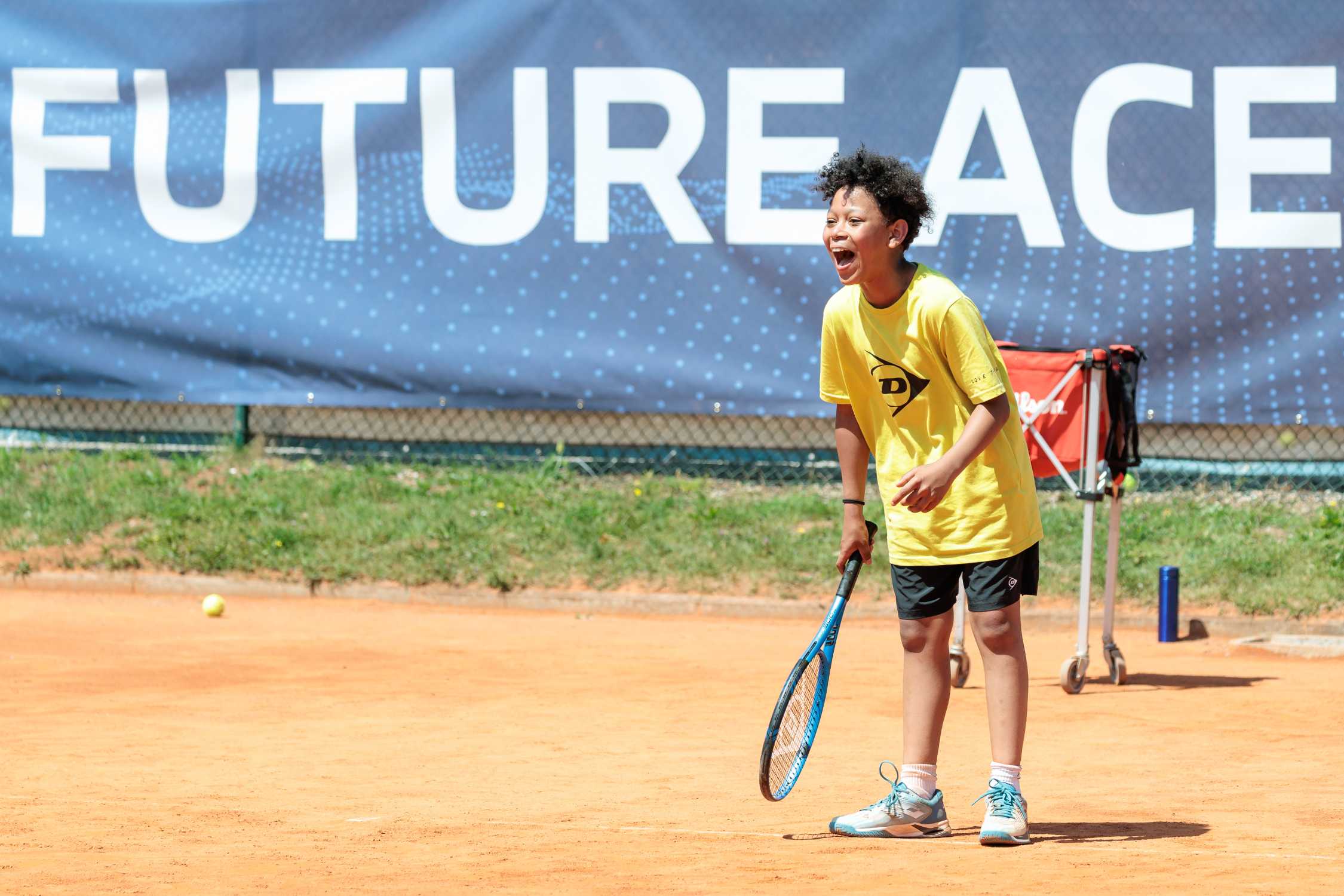 Aufschlag zu FUTURE ACES - Tenniscamp im MTTC Iphitos