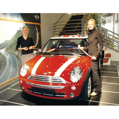 Maria Rahm (li.) und Monica Singer von POLKA, Gewinner des ...