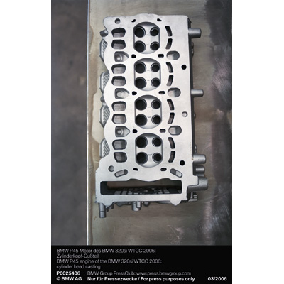 BMW P45 engine of the BMW 320si WTCC 2006: cylinder head casting (03/2006)