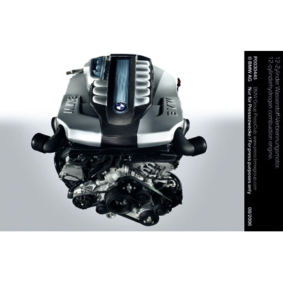 Full presskit: Opening Up a New Era of Mobility. BMW Hydrogen 7.